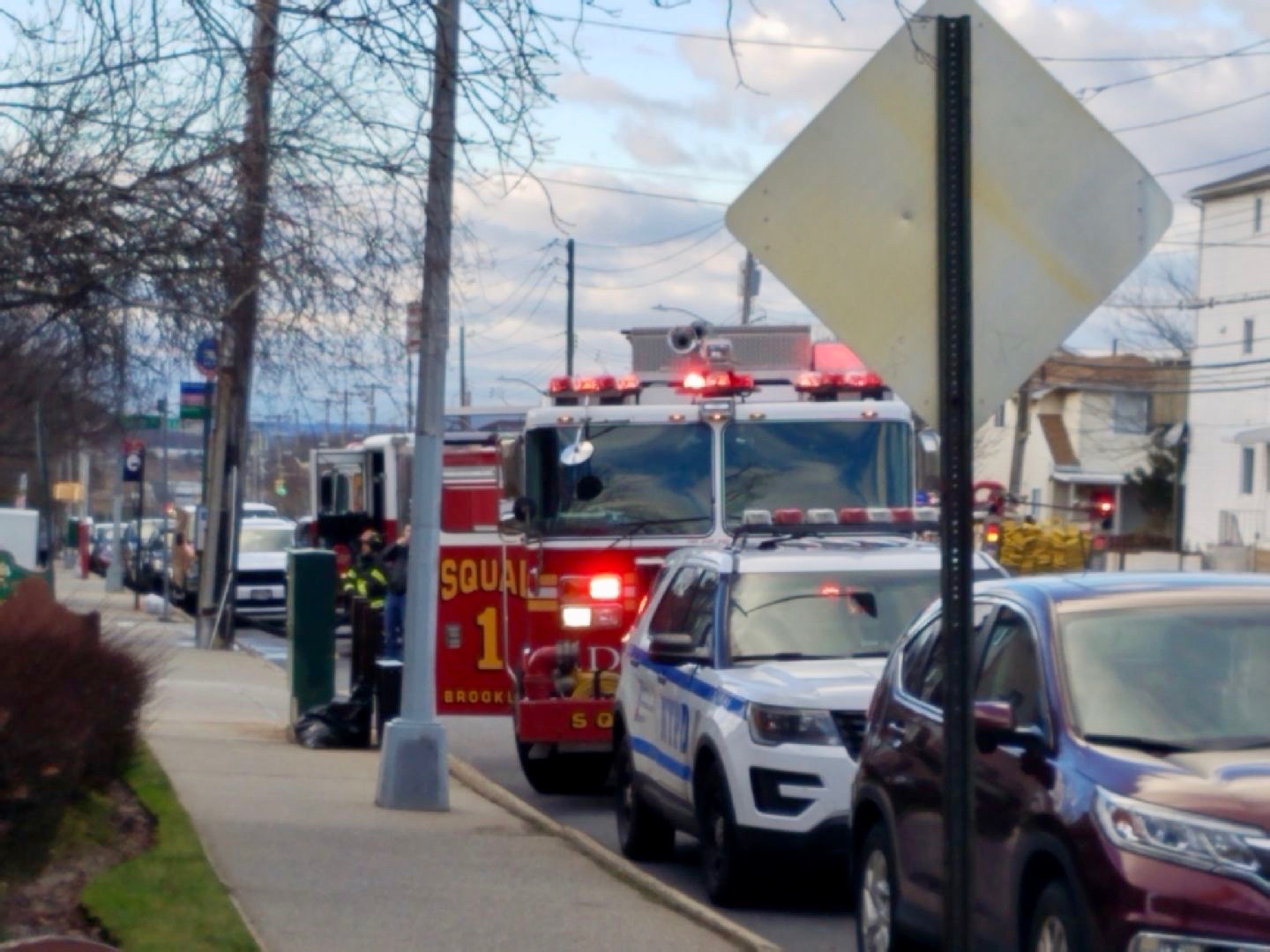 FDNY responds to fire in New Springville - silive.com