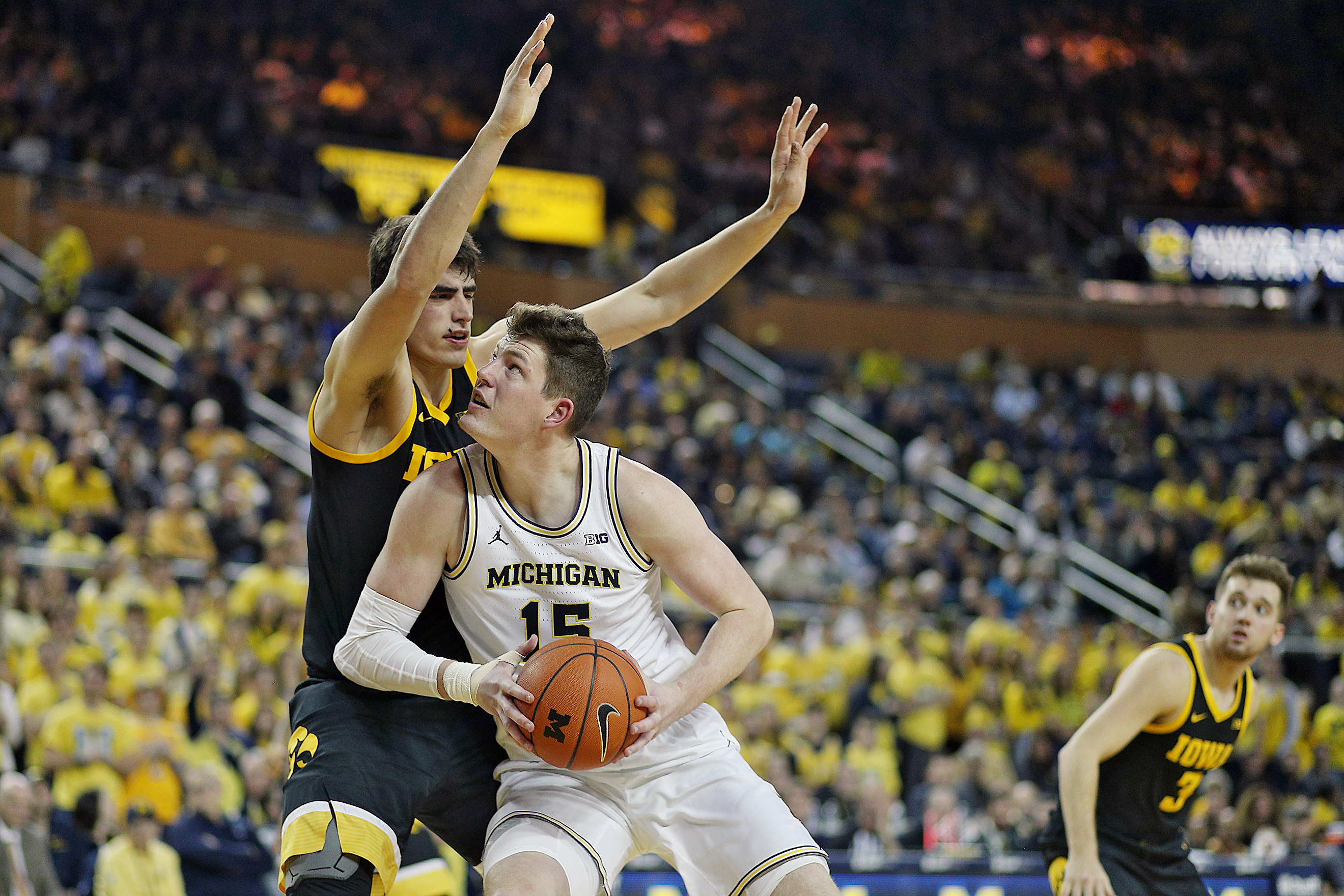 College basketball: Michigan vs. Iowa - December 6, 2019 - mlive.com