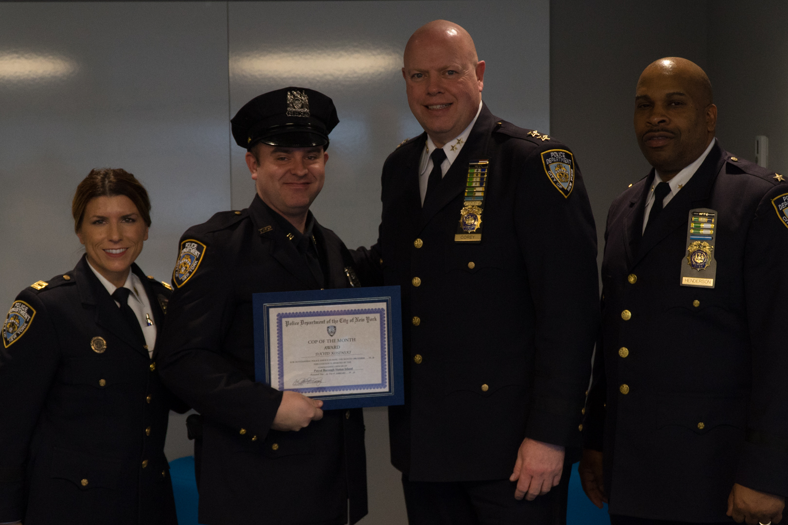 “Cop of the Month” showcases NYPD stakeouts, takedowns - silive.com