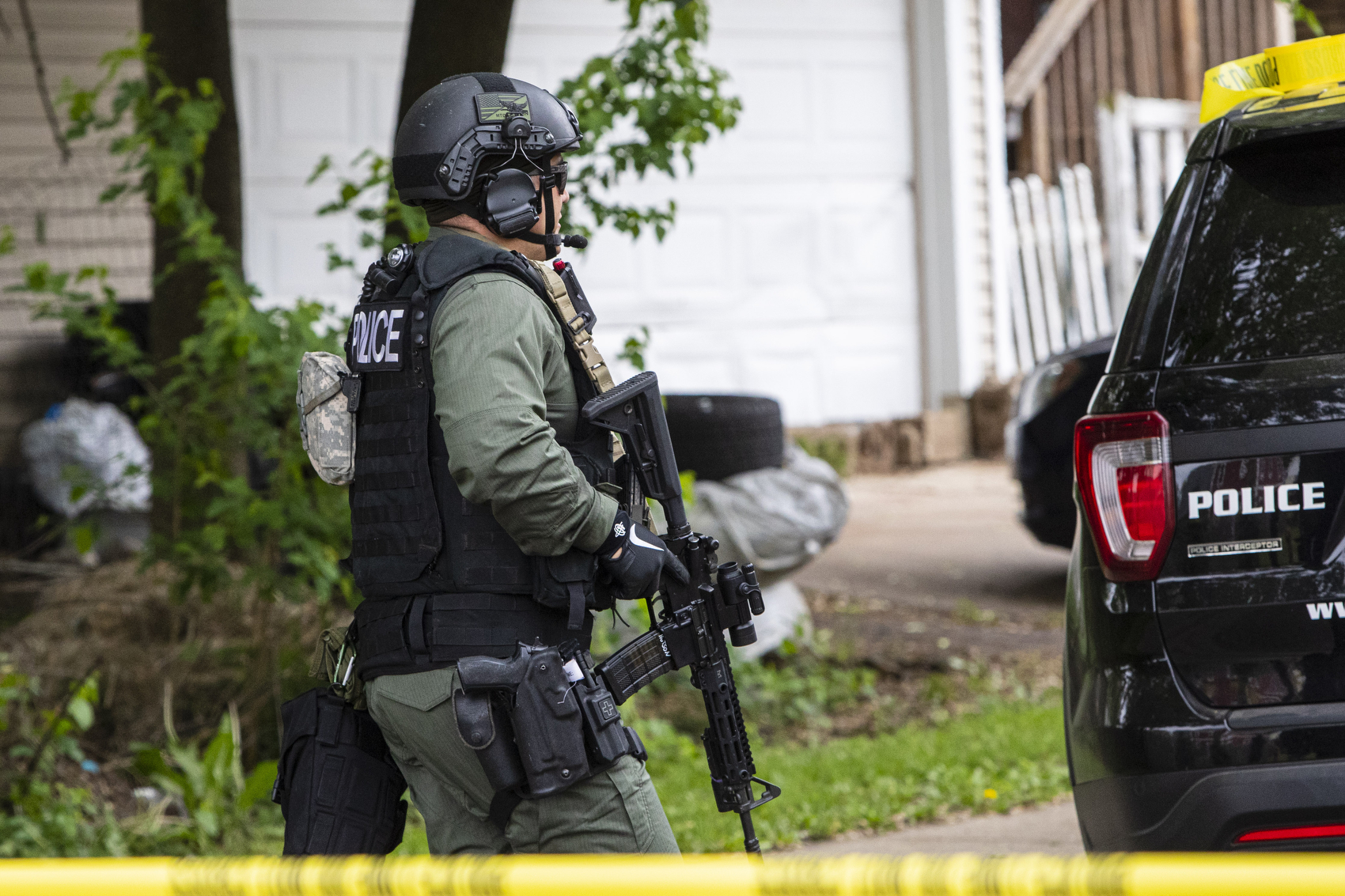 Police surround home on Kalamazoo's Southeast side - mlive.com