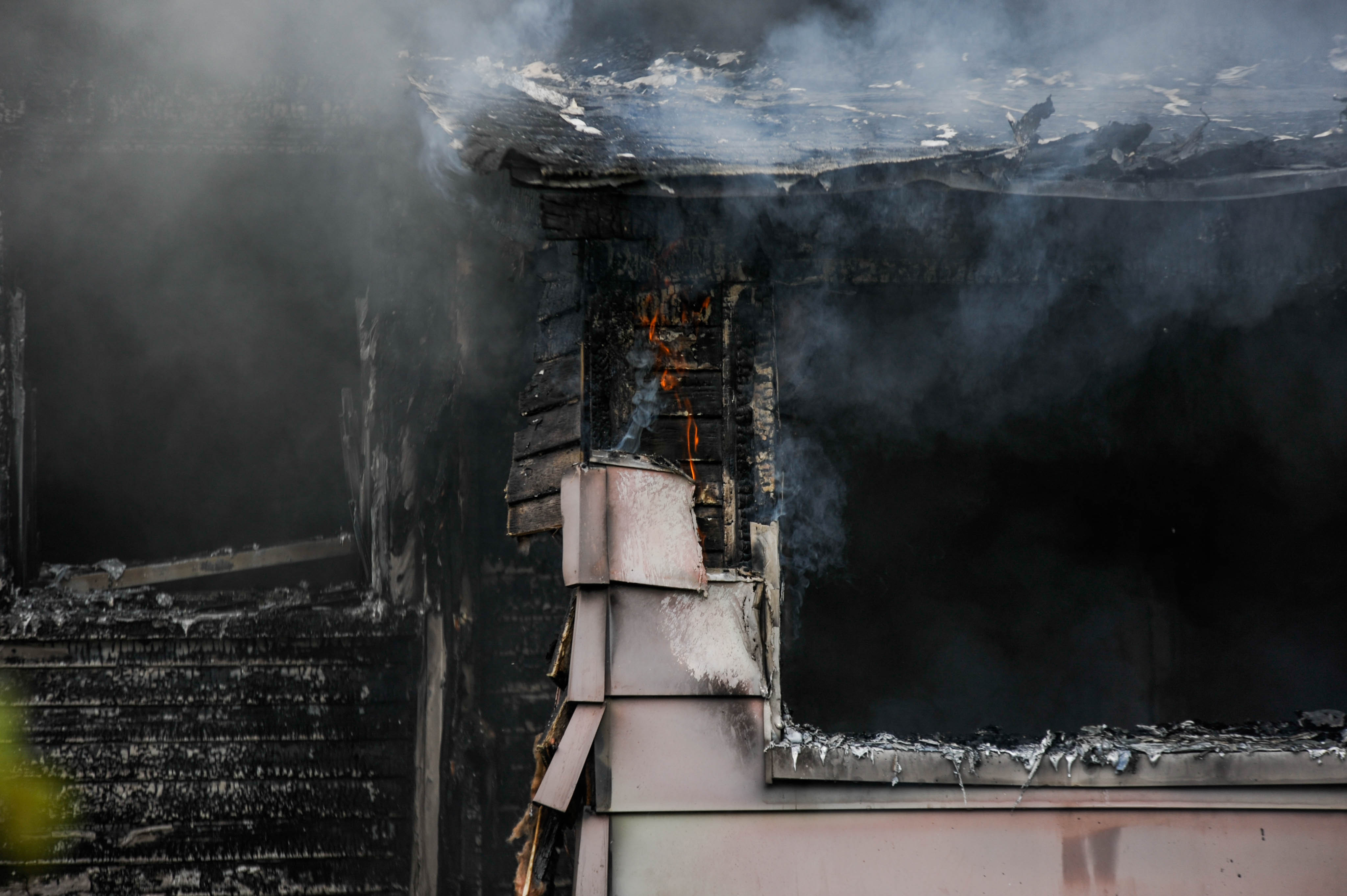 Firefighters battle blaze on North Street in Jackson - mlive.com