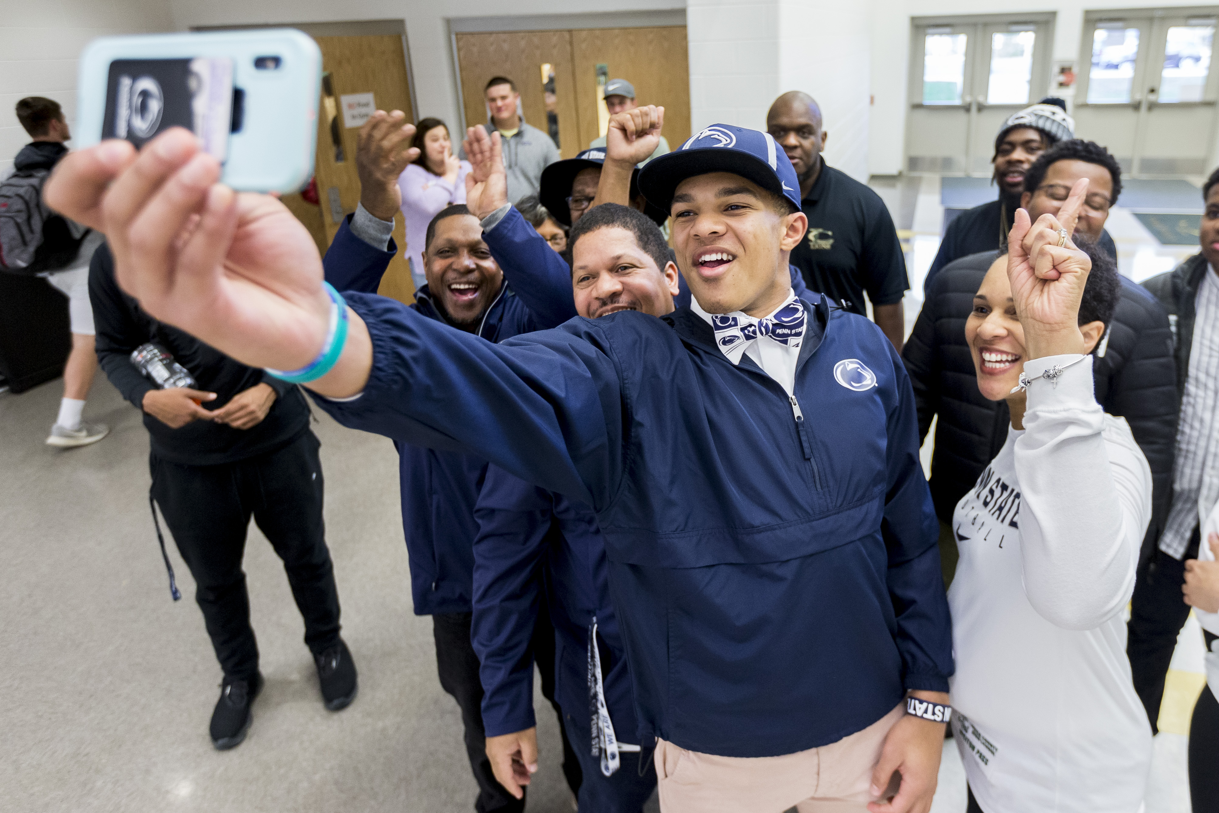 5-star Brandon Smith signs letter of intent to play for Penn State ...