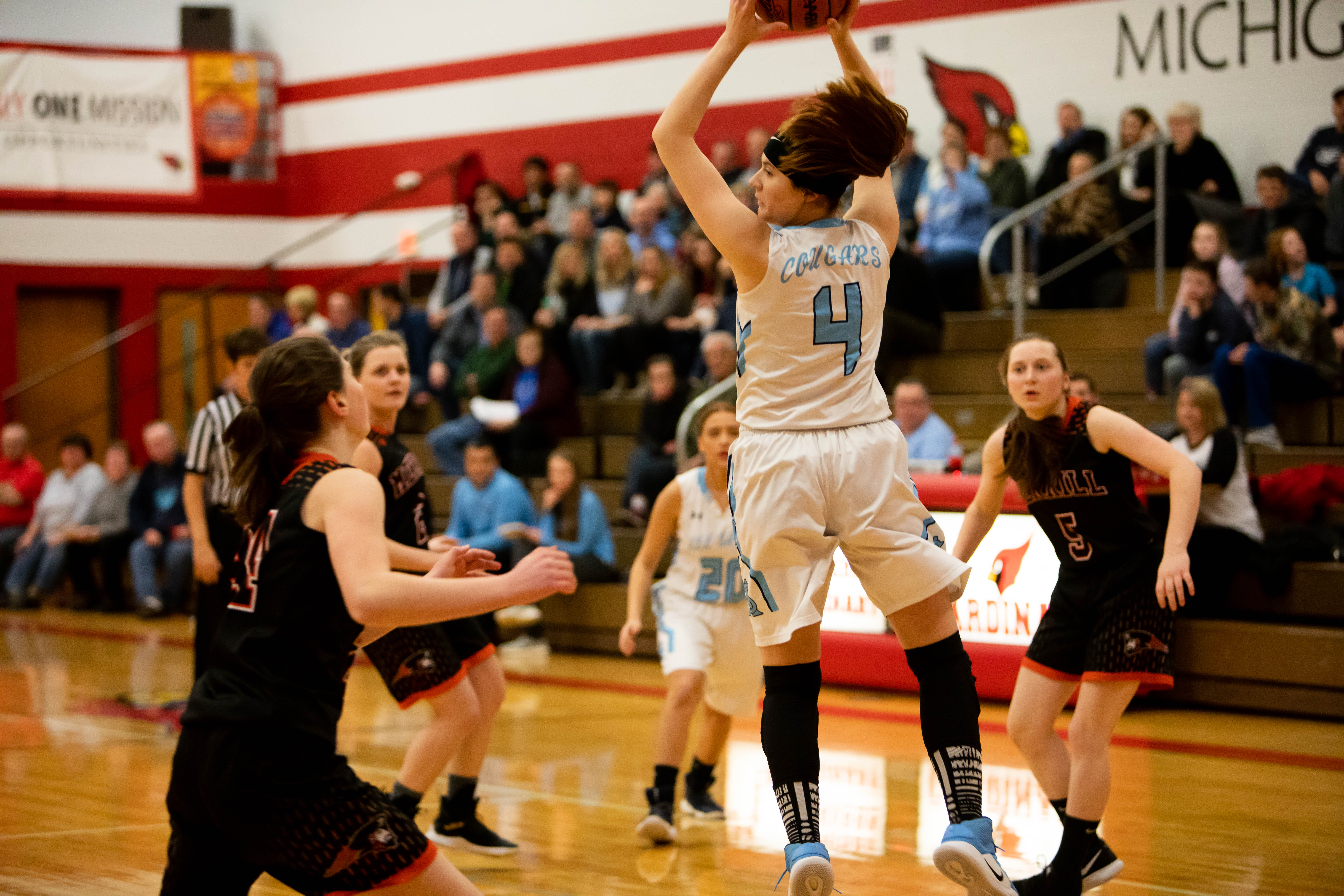 Merrill Vandals defeat Bay City All Saints to advance in district ...