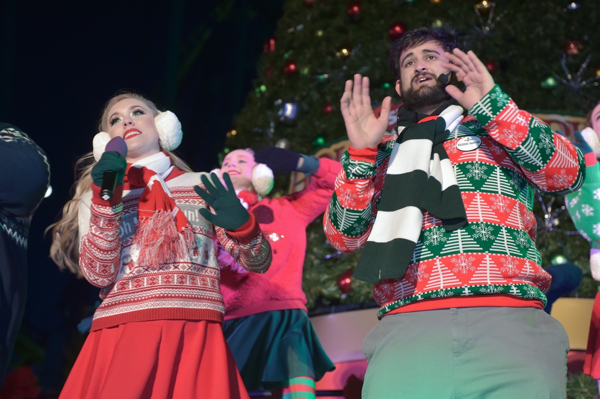 Seen@ Six Flags New England "Holiday in the Park" - masslive.com