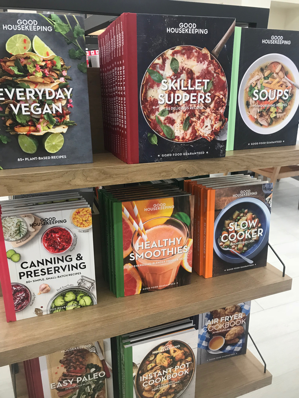 Sneak peek inside Staten Island's new Barnes & Noble - silive.com