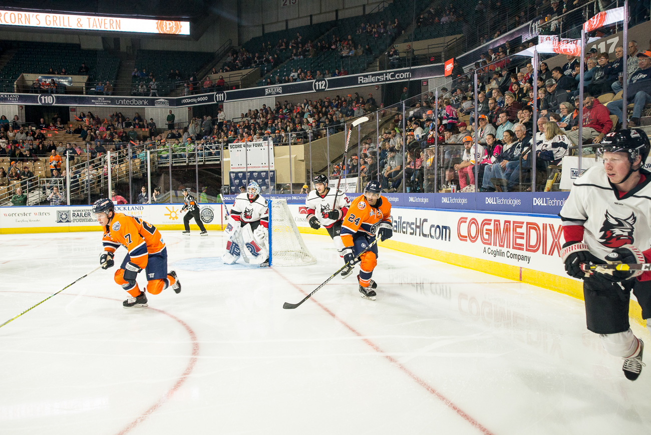 Worcester Railers vs Adirondack Thunder Home Opener at the DCU Center ...
