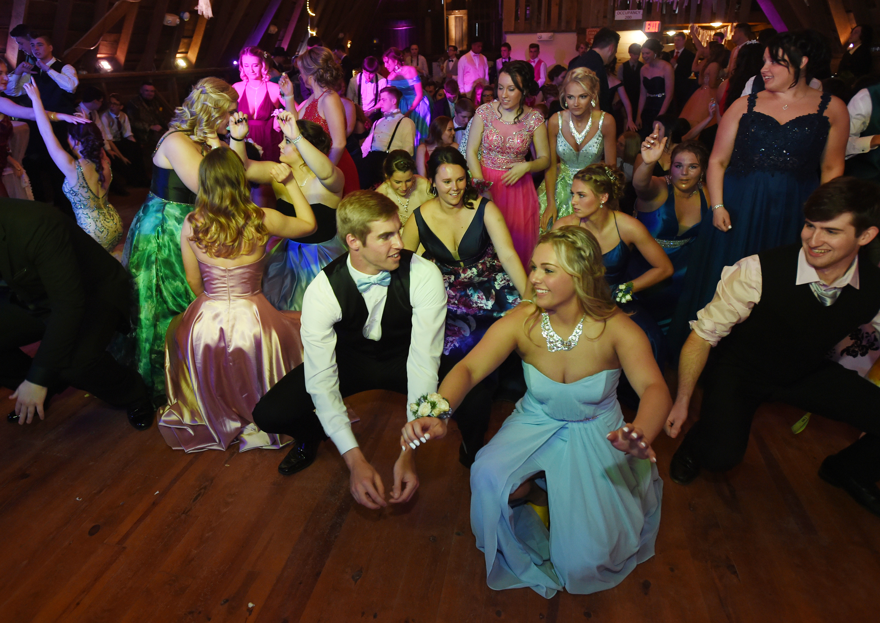 Stockbridge goes to prom at Hilltop Manor - mlive.com