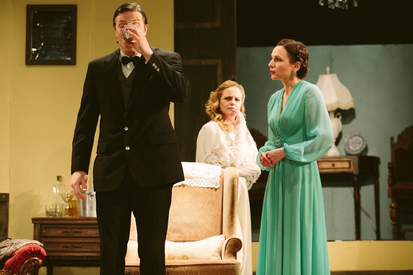Scenes from "Blithe Spirit" at CNY Playhouse - syracuse.com
