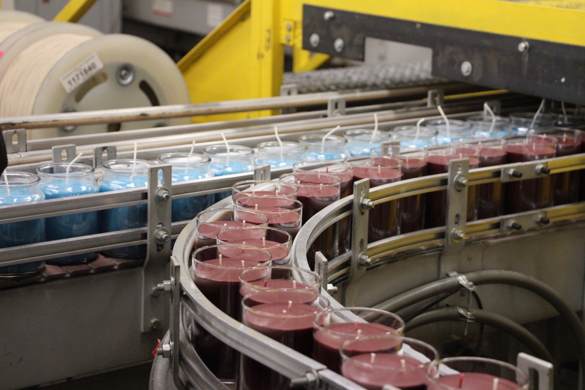 Take a virtual tour of Yankee Candle's manufacturing plant in Whately ...