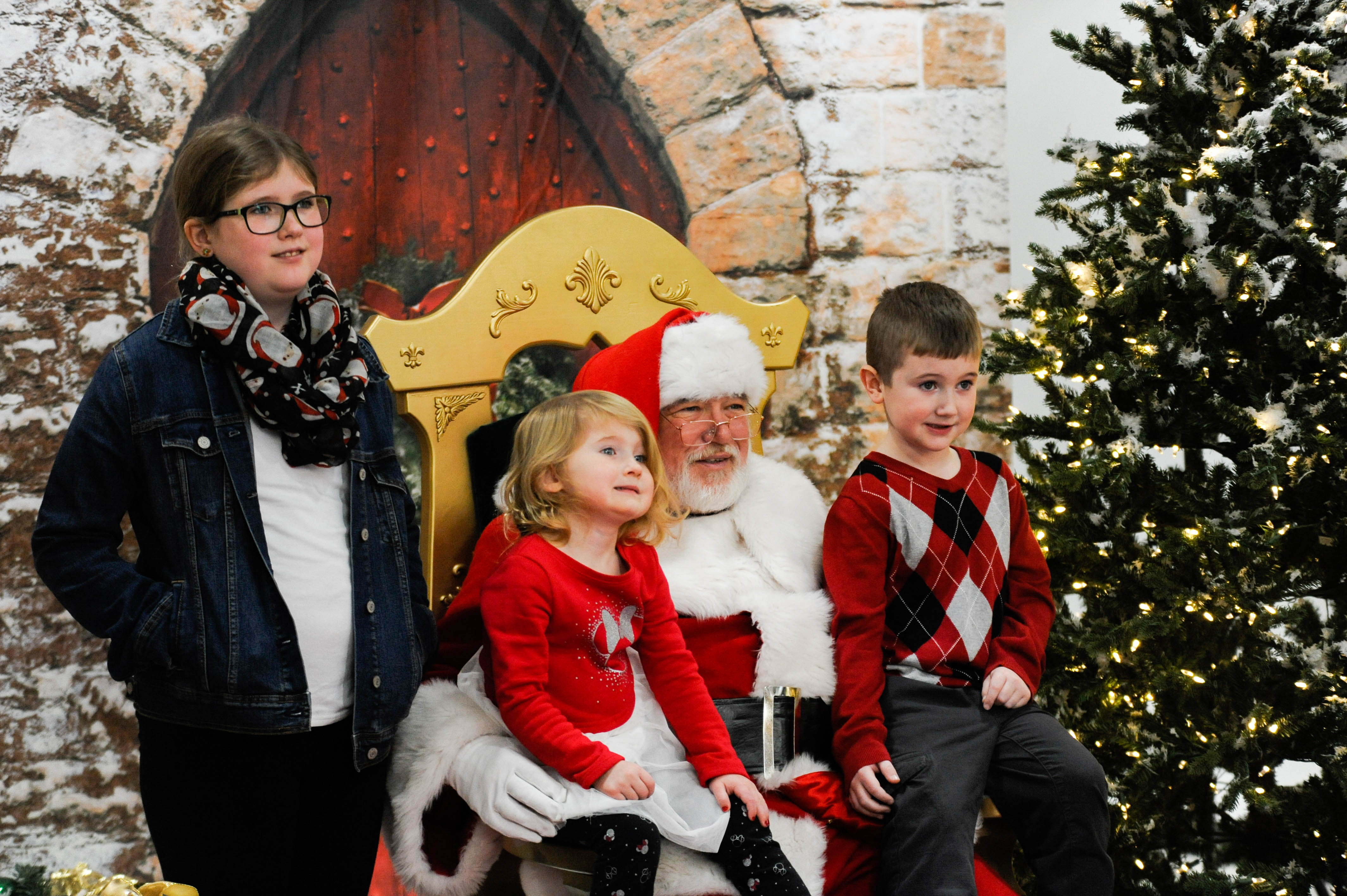 Santa visits Jackson Crossing Mall - mlive.com