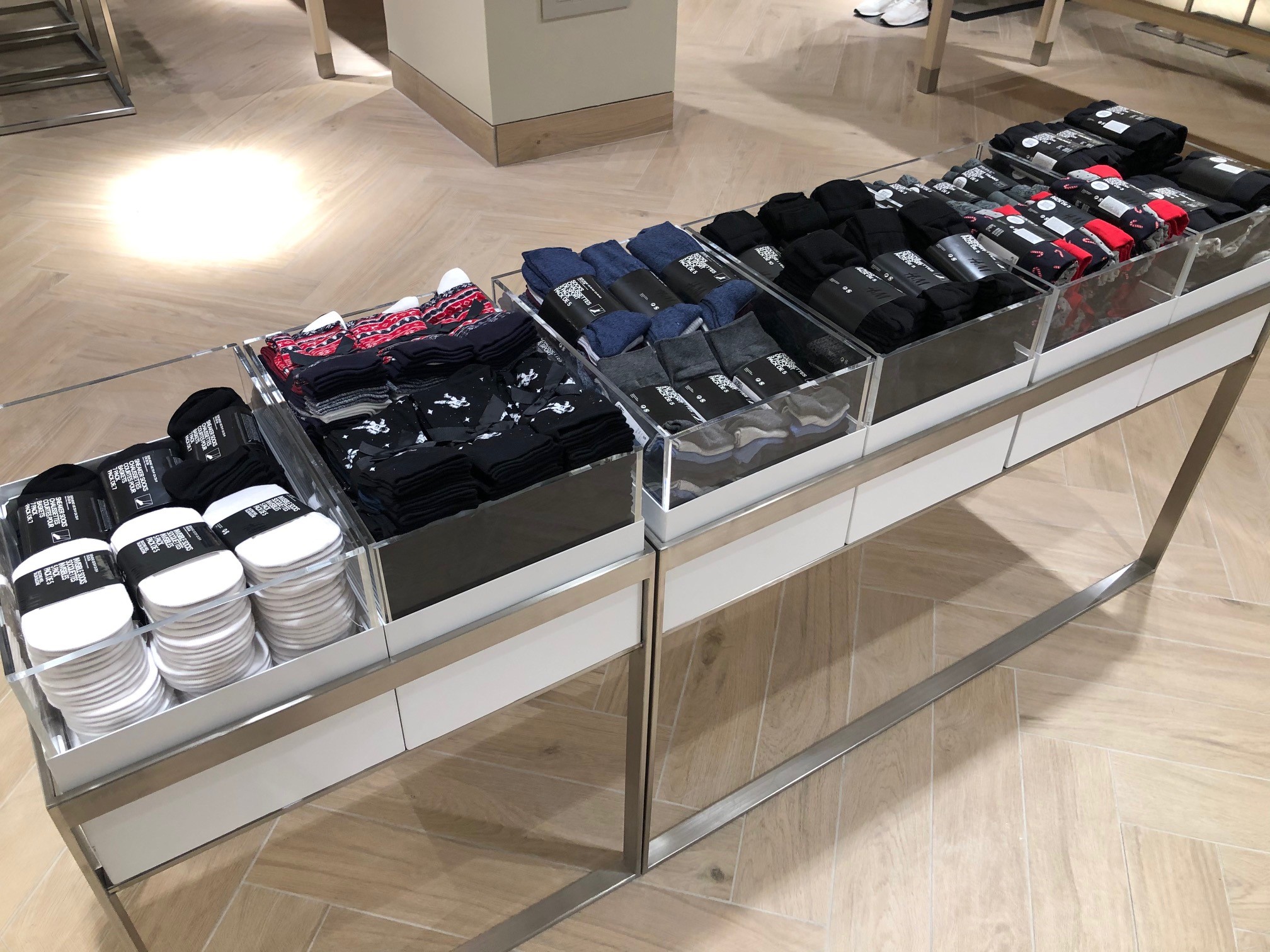 H&M Downtown Detroit location at 1505 Woodward Avenue - mlive.com