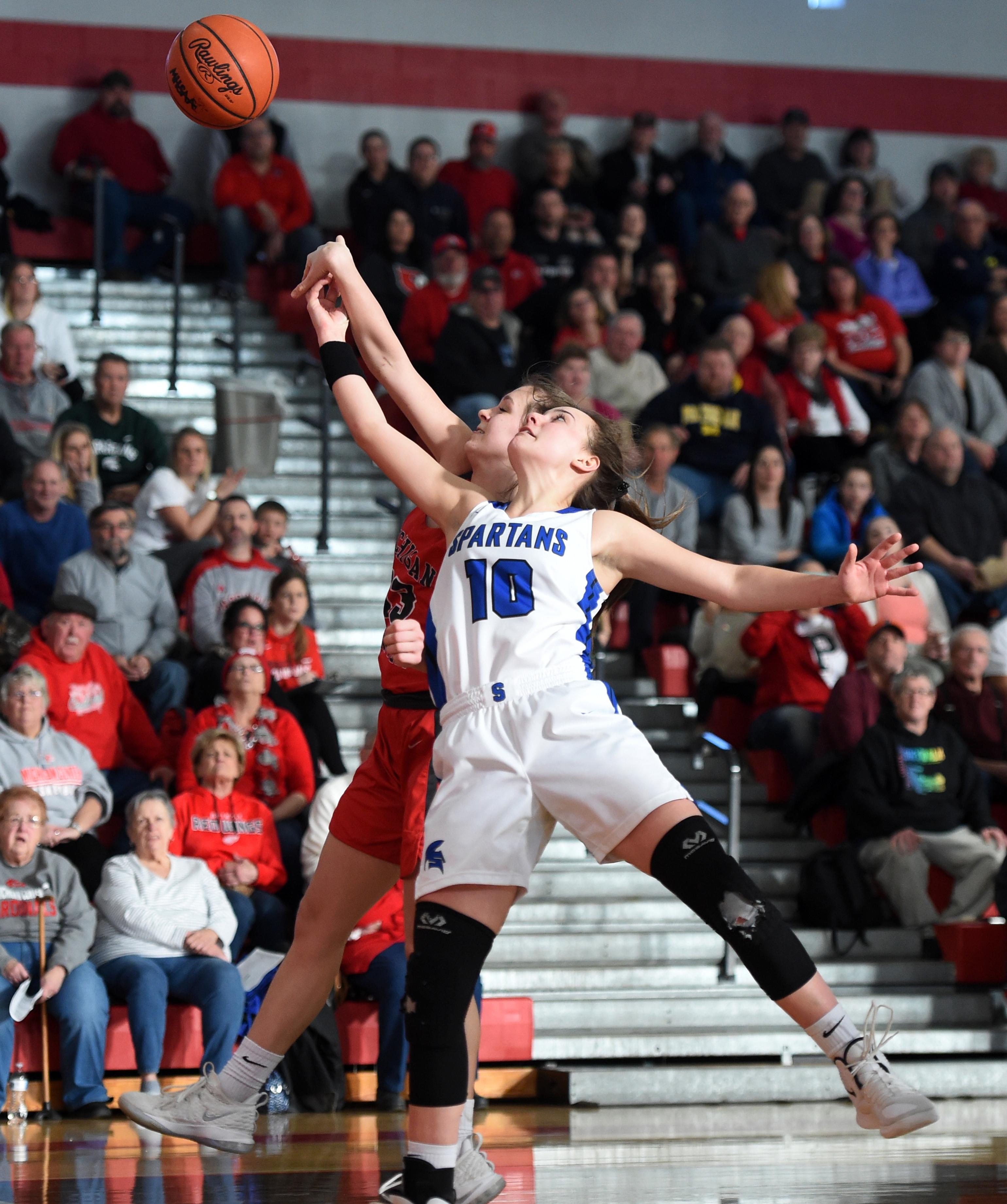 Springport stuns Michigan Center in regional semifinal with late basket ...