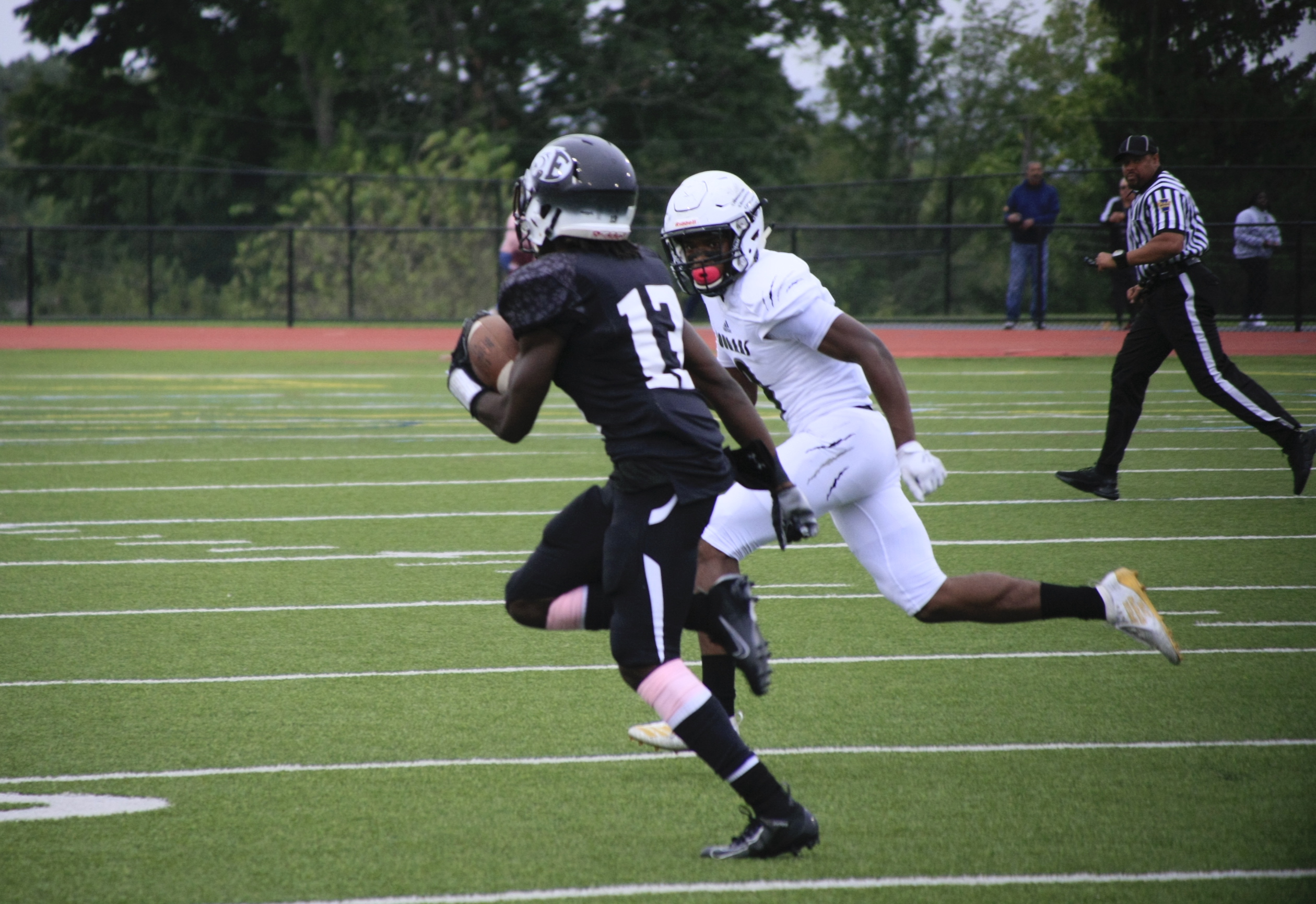 Harrisburg defeats CD East Saturday in football - pennlive.com