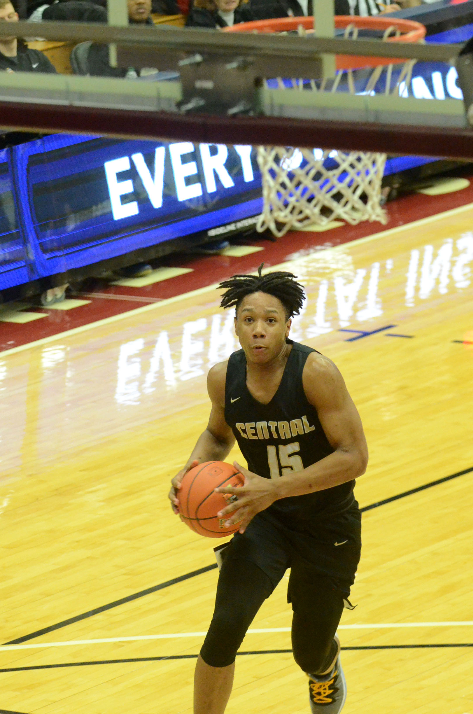 Central boys basketball defeats Sabis at Hoophall Classic - masslive.com