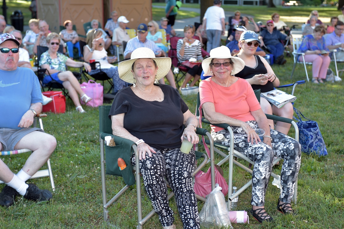 Seen@ the Springfield Armory Simply Swing big band concert - masslive.com