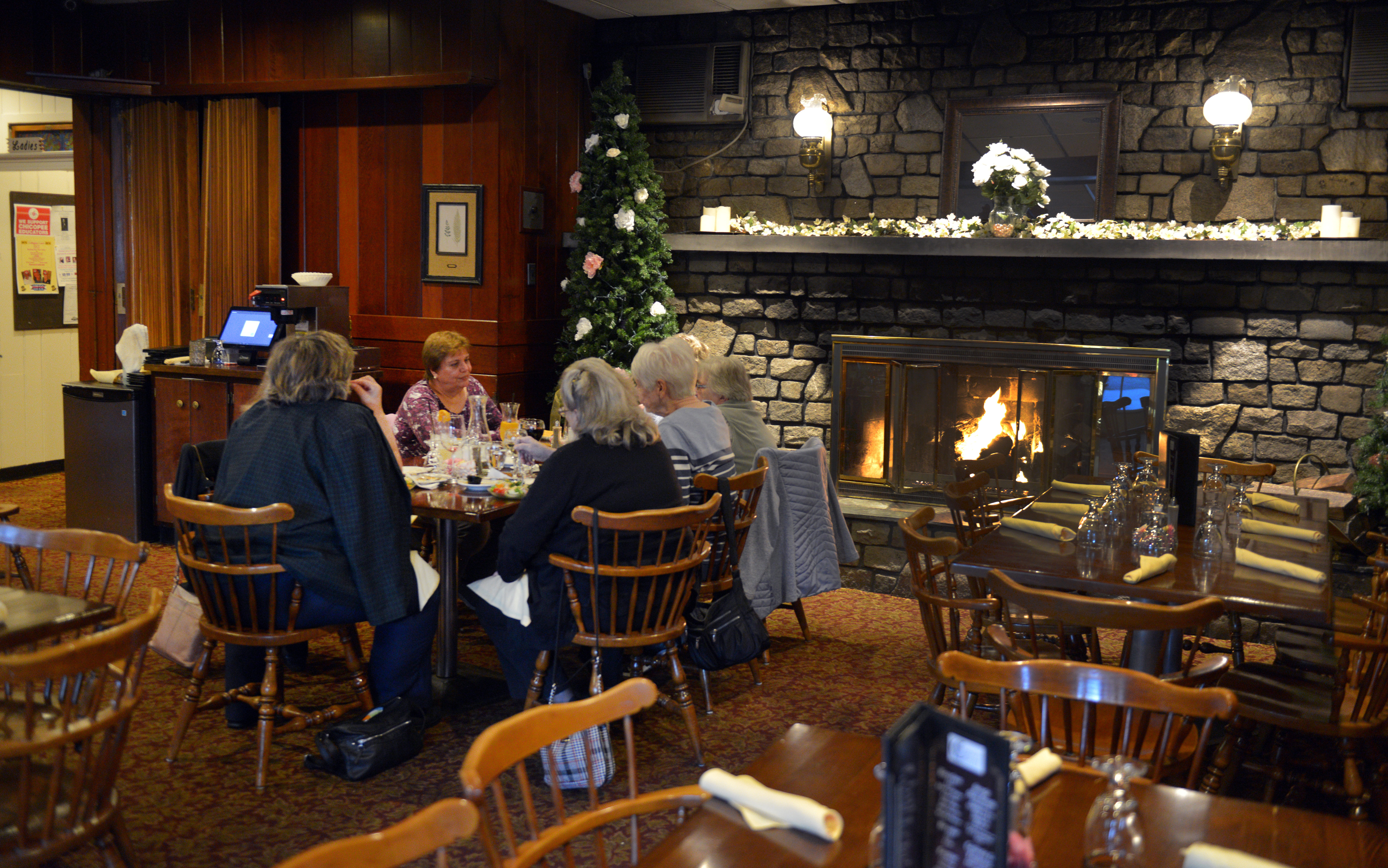 Restaurant Photos: Collegian Court in Chicopee - masslive.com