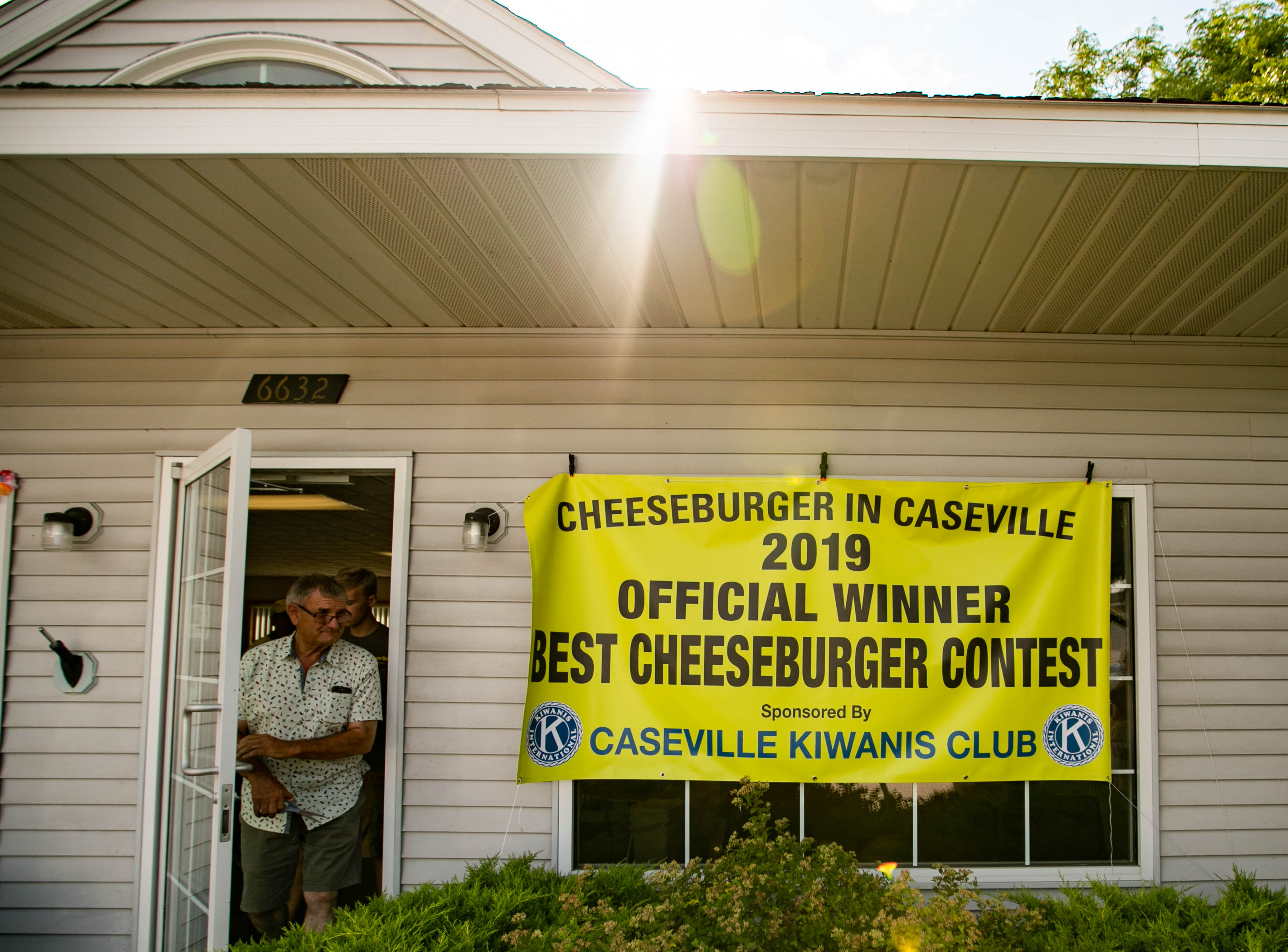 Cheeseburger contest in Caseville - mlive.com