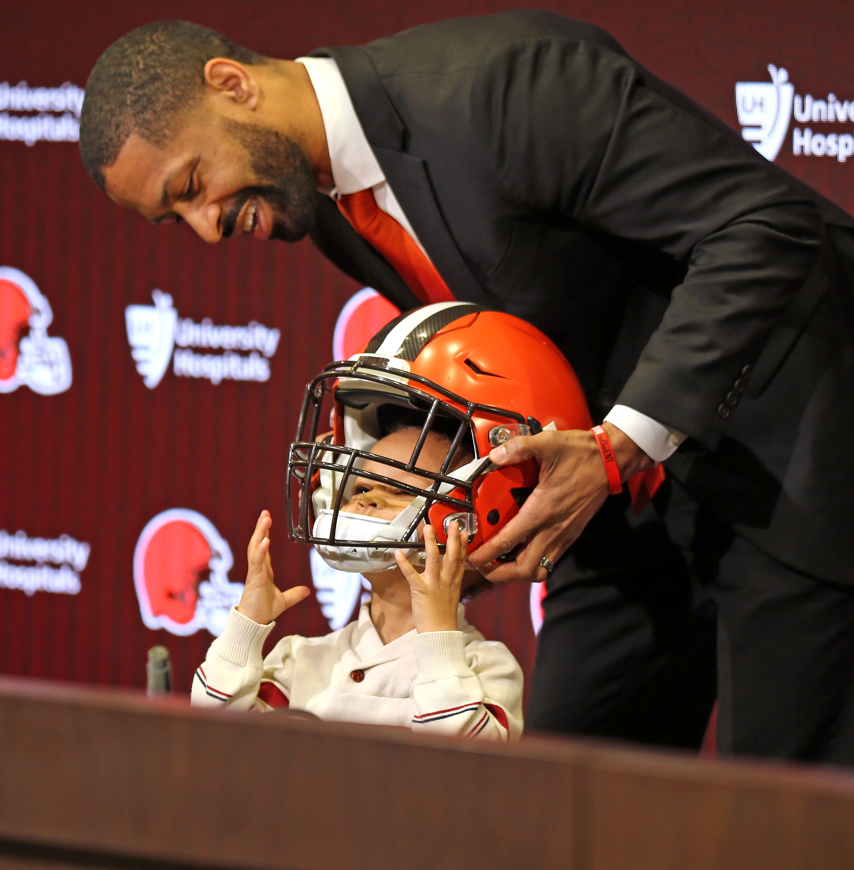 Cleveland Browns introduce Andrew Berry as new general manager ...