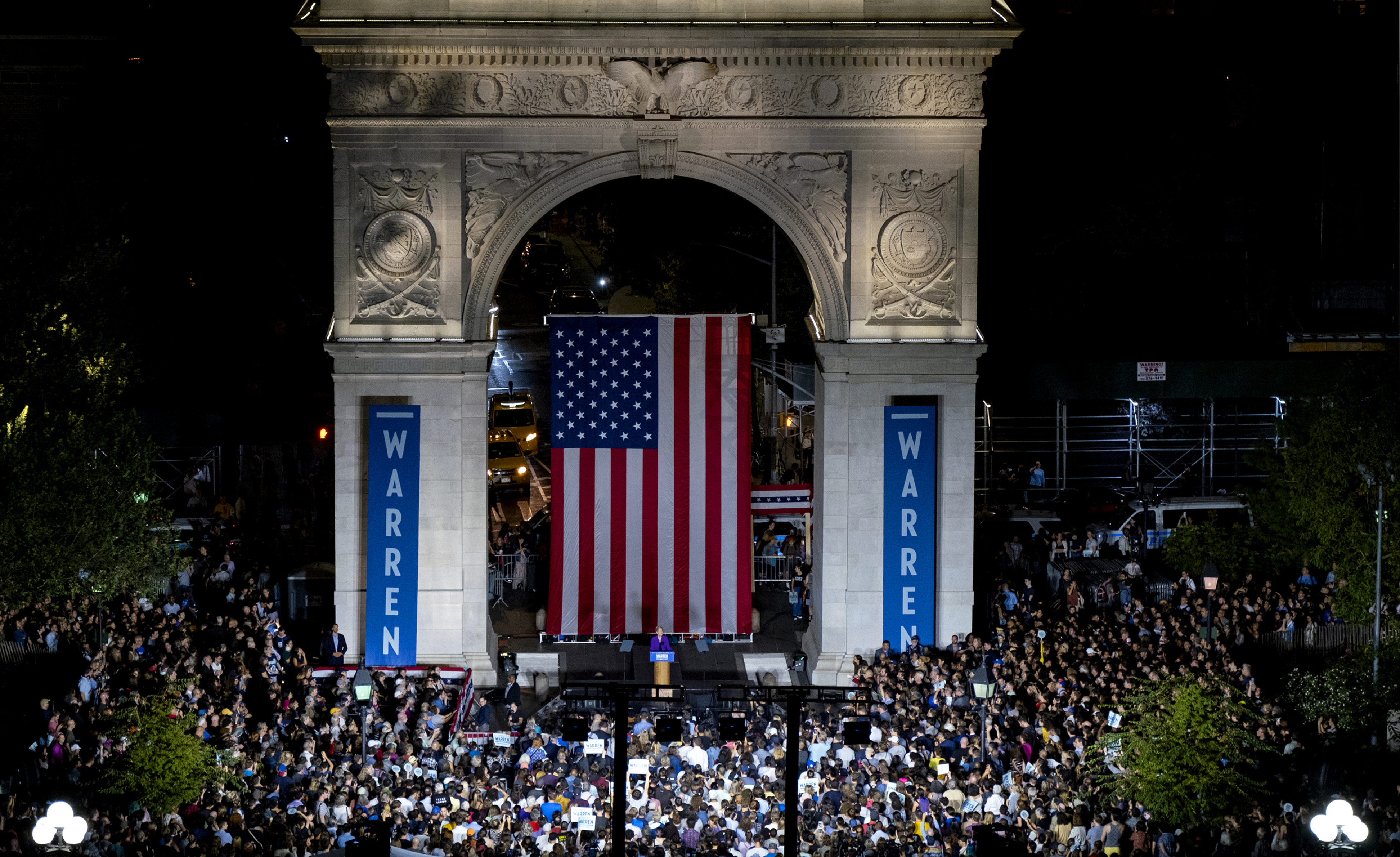 At rally, Elizabeth Warren decries Donald Trump as ‘corruption in the ...