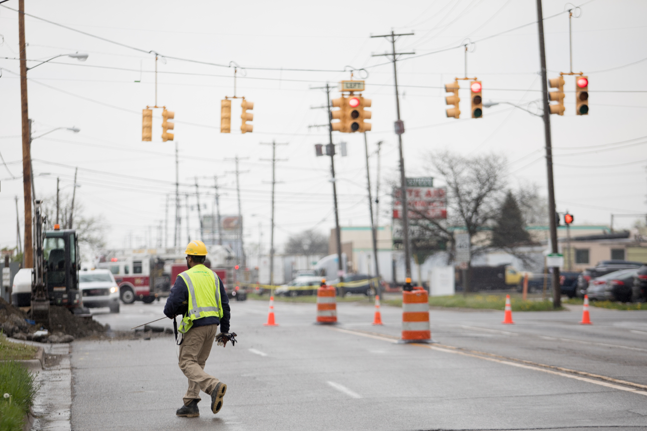 Police shut down portion of Dort Highway due to gas leak - mlive.com