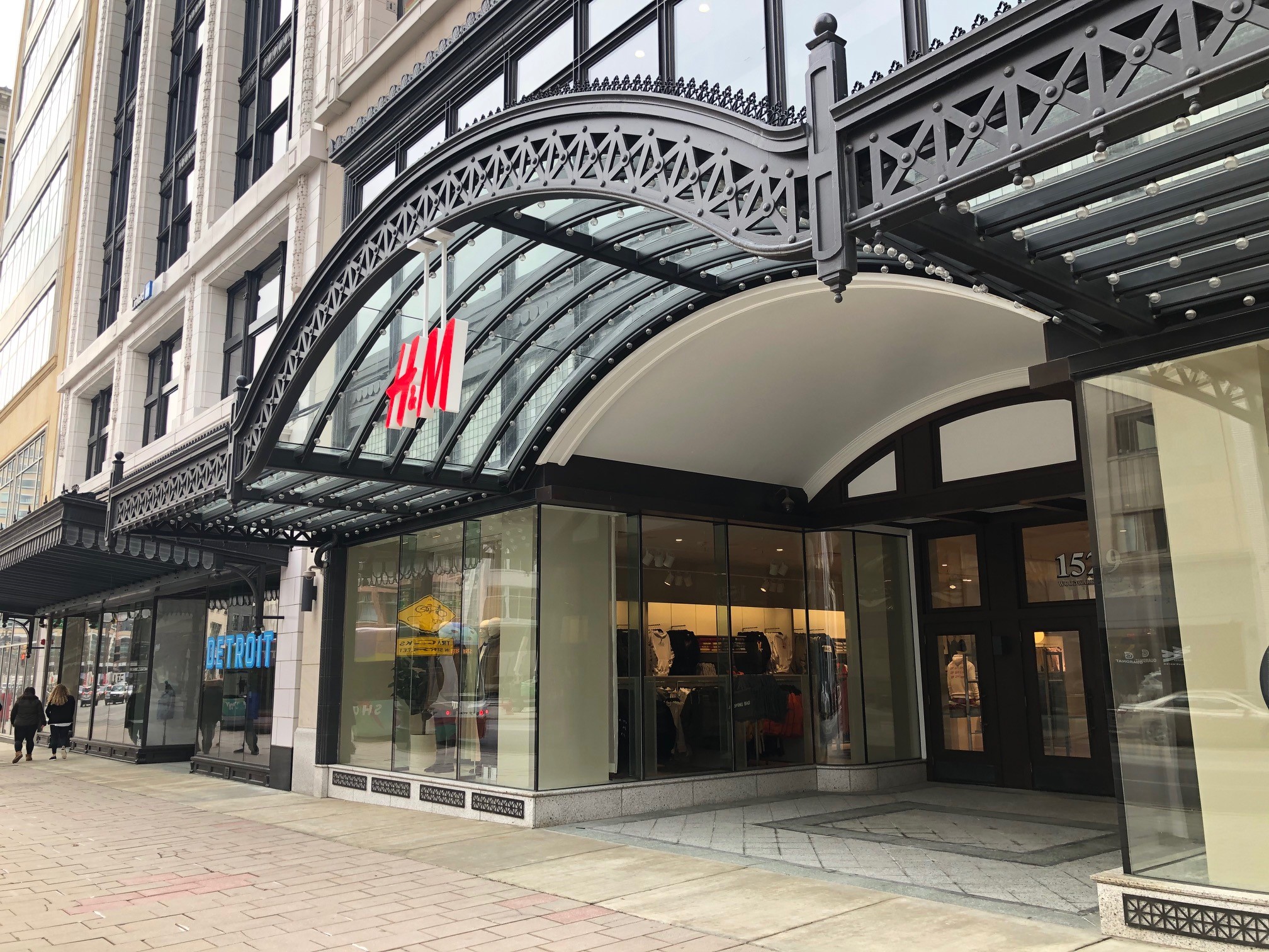 H&M Downtown Detroit location at 1505 Woodward Avenue - mlive.com