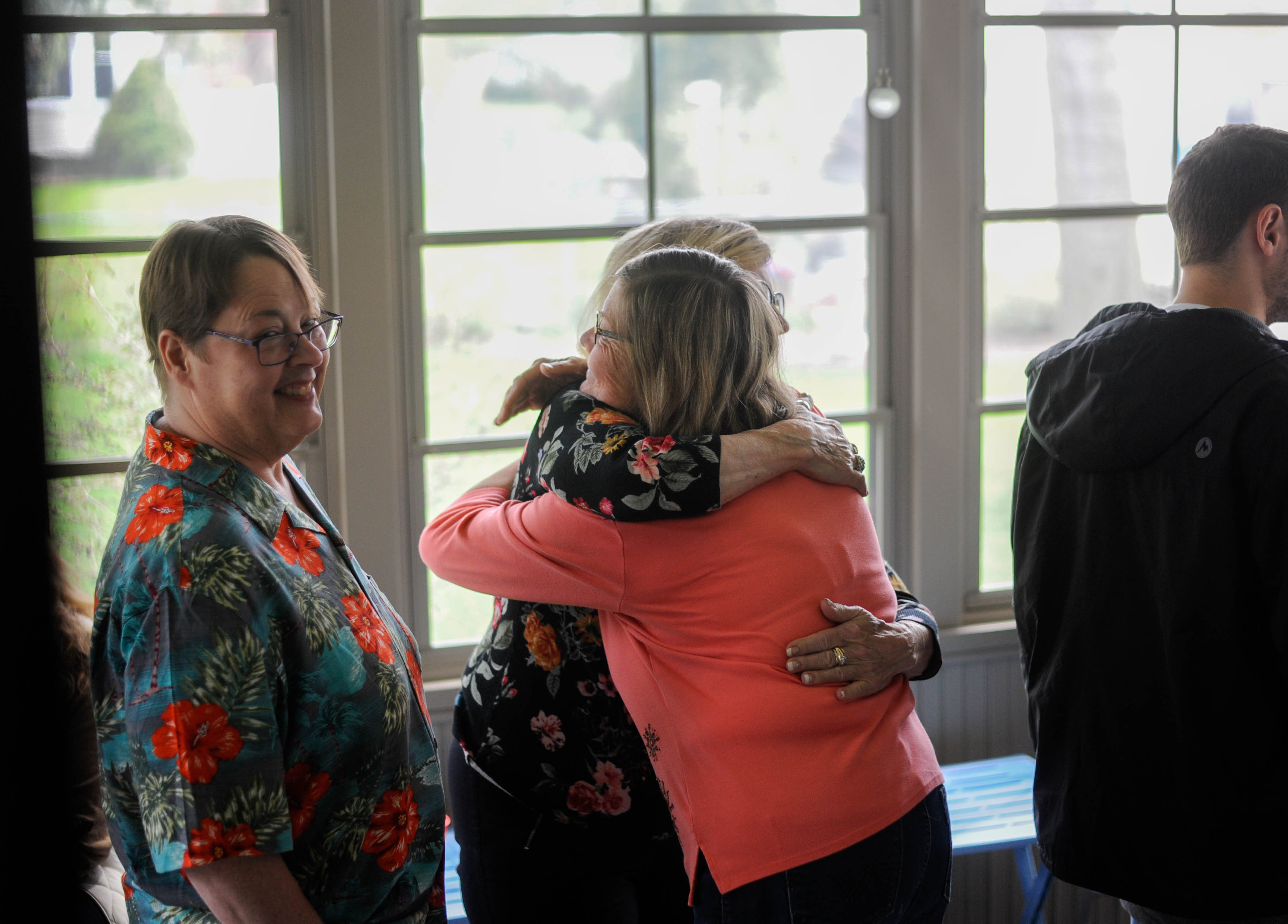 Mail carrier Barb Thayer retires after 33 years - mlive.com