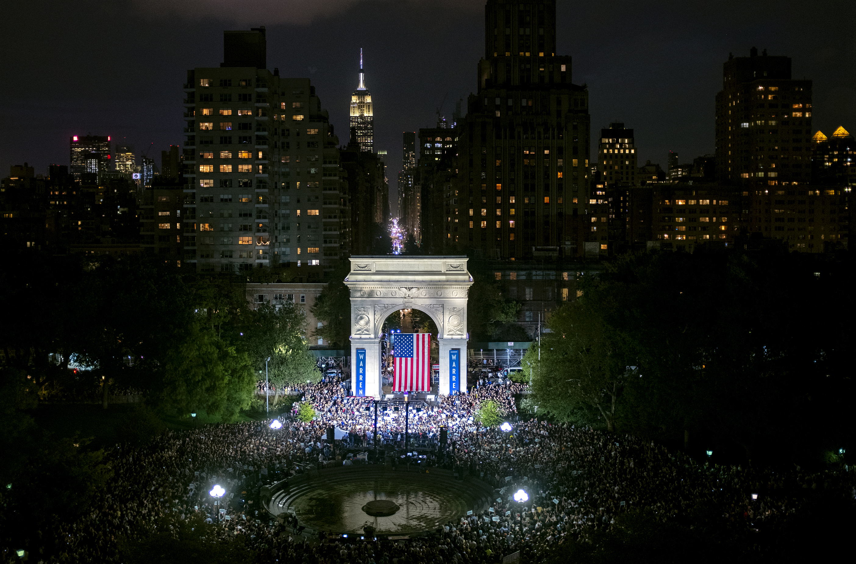 At rally, Elizabeth Warren decries Donald Trump as ‘corruption in the ...