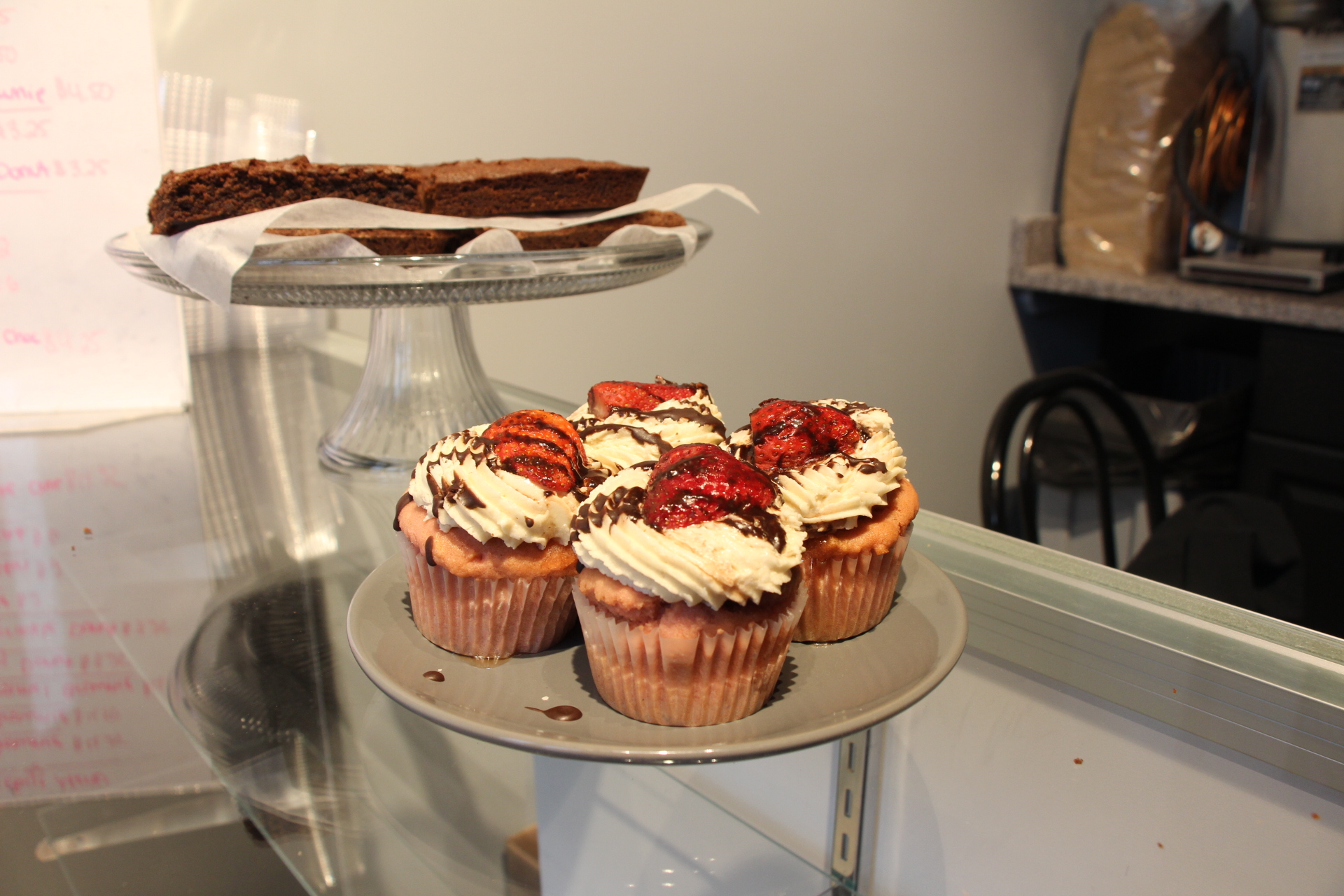 Jennifer Lee's Gourmet Bakery offers non-allergen baked goods ...