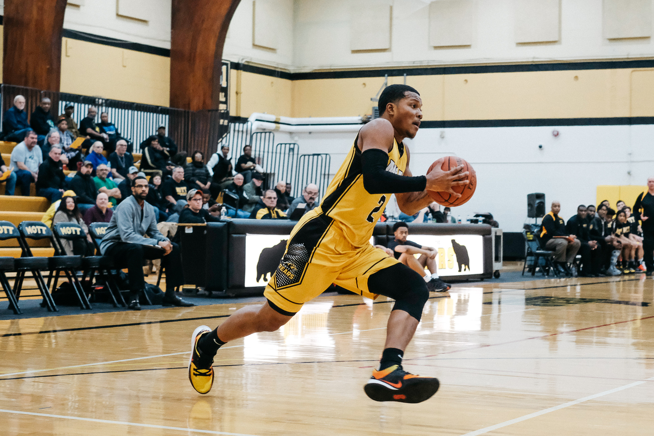 Mott Community College men's basketball vs. Sinclair Community College ...