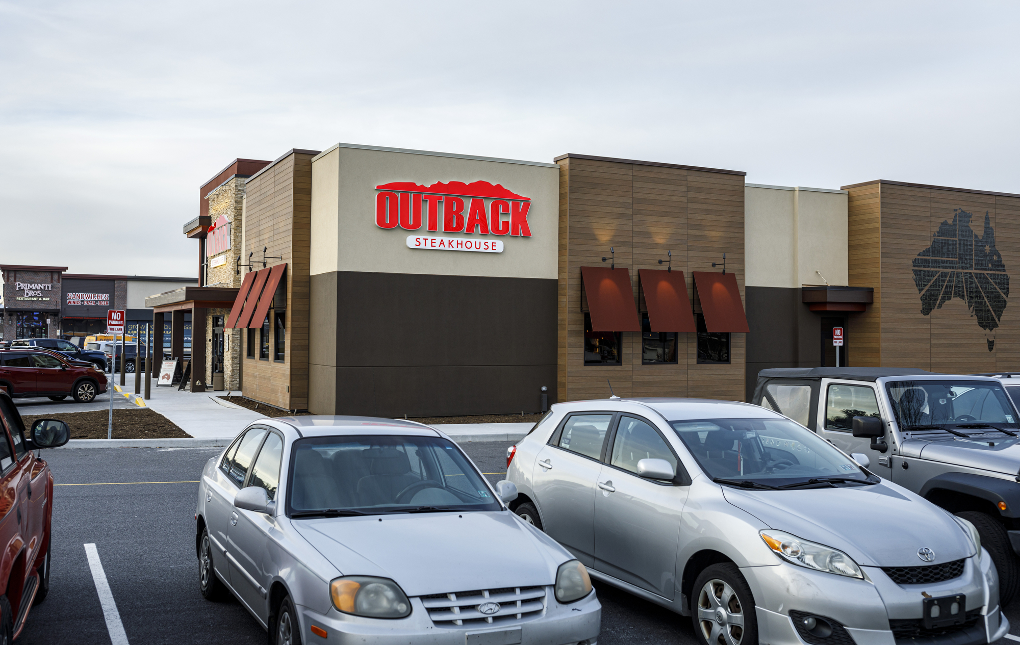 Outback Steakhouse grand opening at Capital City Mall - pennlive.com
