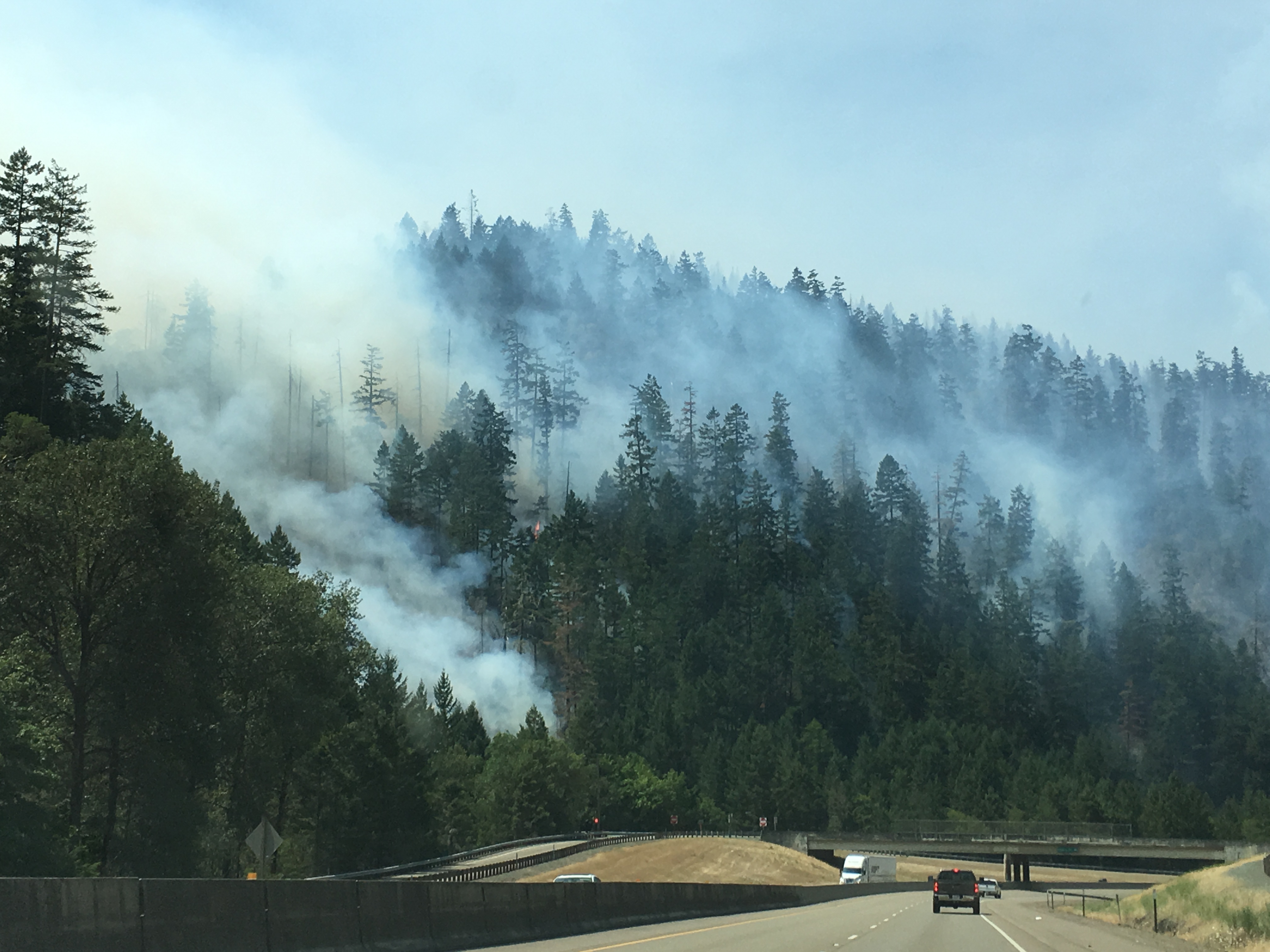 Milepost 97 fire burns in southern Oregon - oregonlive.com