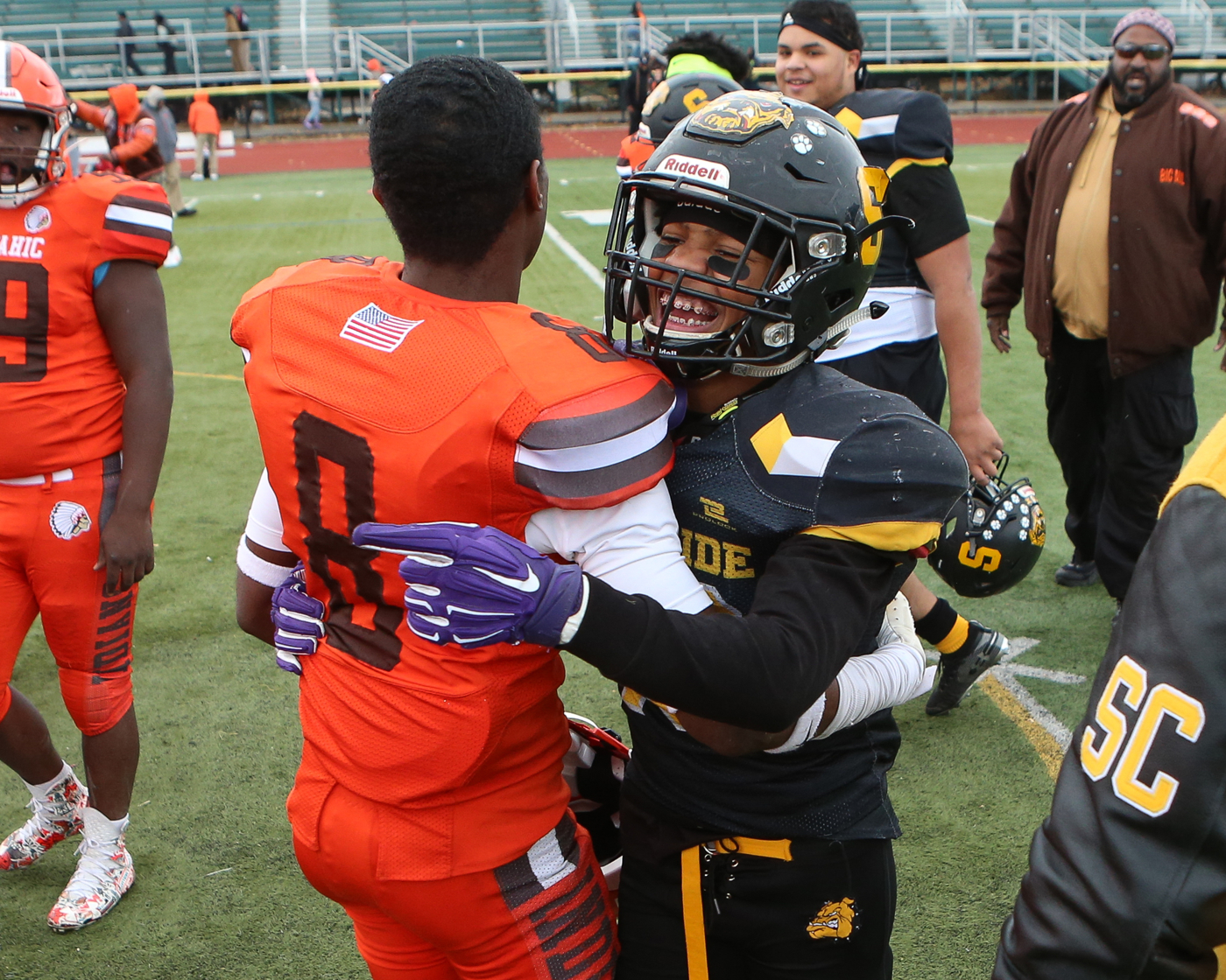 Football: Weequahic defeats Shabazz 14-0 in annual Thanksgiving game ...