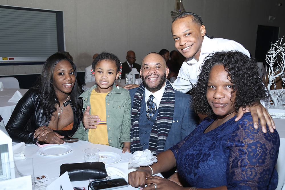 Seen@ The 17th Annual Christmas Extravaganza “Wonderland Holiday ...
