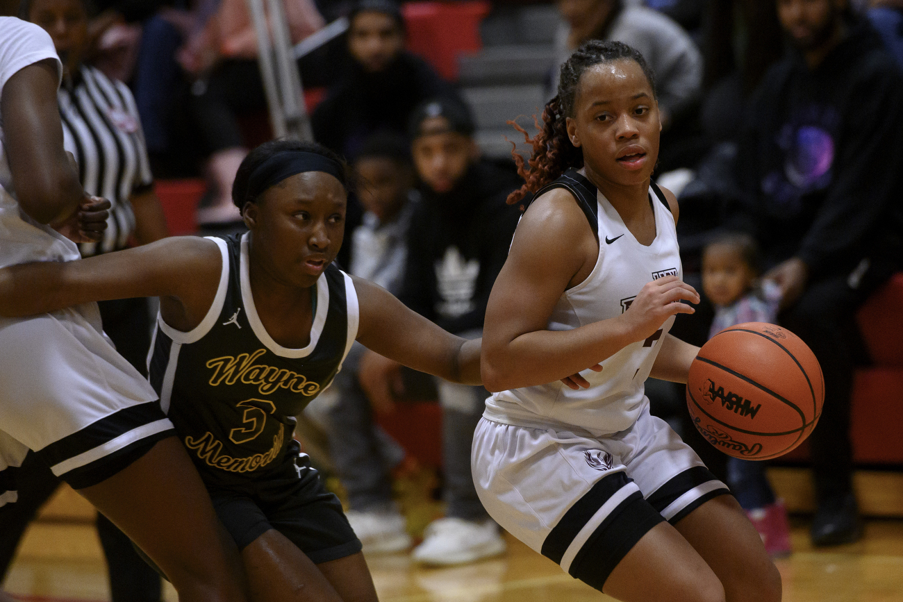 Wayne Memorial vs. Detroit Renaissance girls basketball - mlive.com