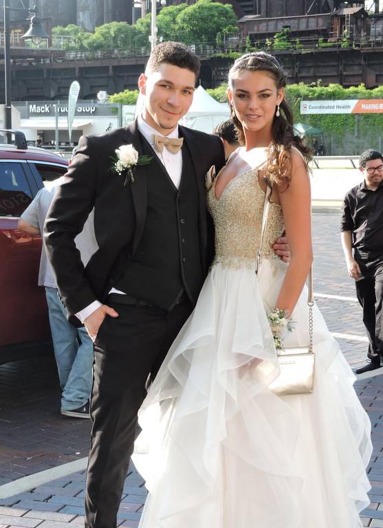 Freedom High School prom 2019 PHOTOS (Part 1) - lehighvalleylive.com