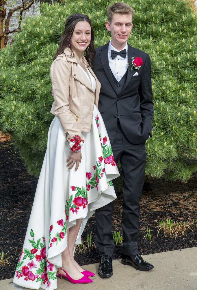 Trinity High School 2019 Prom at West Shore Country Club - pennlive.com
