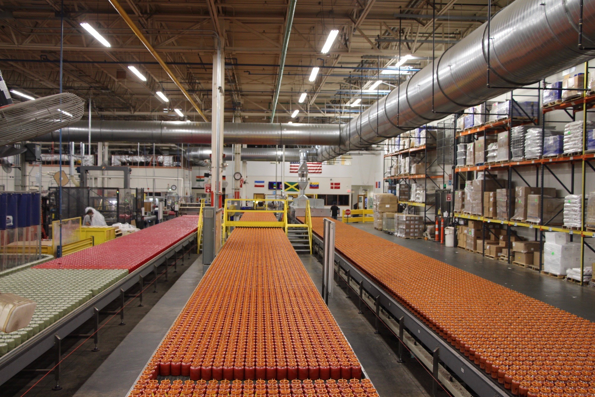 Take a virtual tour of Yankee Candle's manufacturing plant in Whately ...