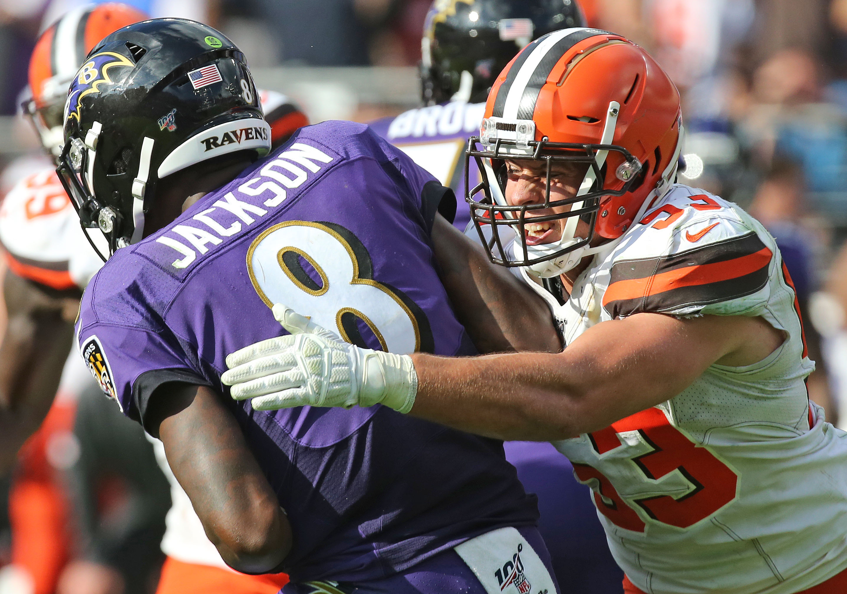 Browns relied on two linebackers in middle of defense most of Sunday ...