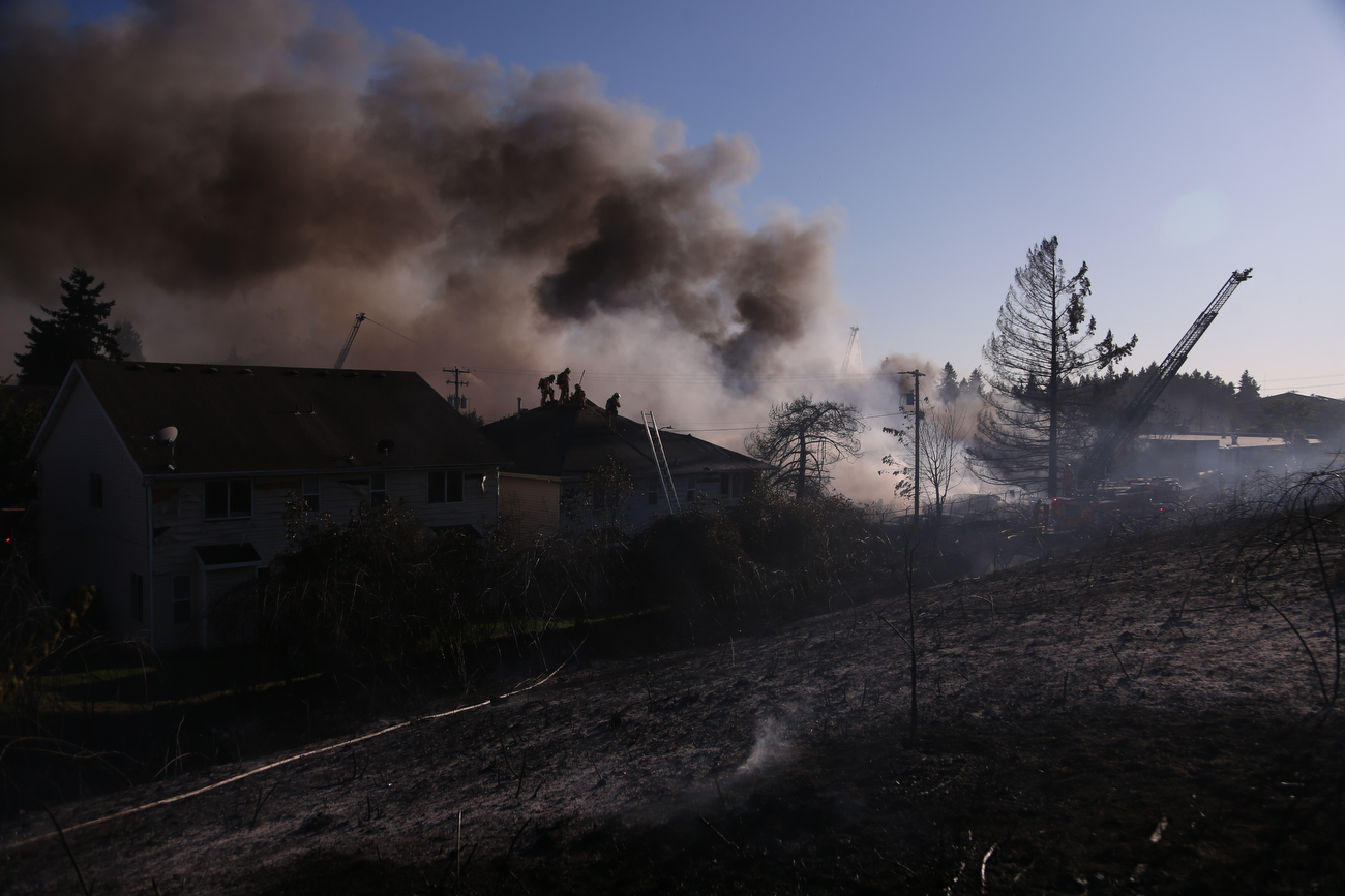 Fire spreads in Northeast Portland - oregonlive.com