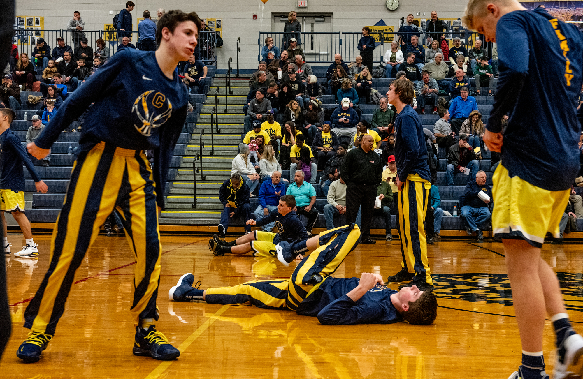 Clarkston's Matt Nicholson dominates court against Oak Park - mlive.com