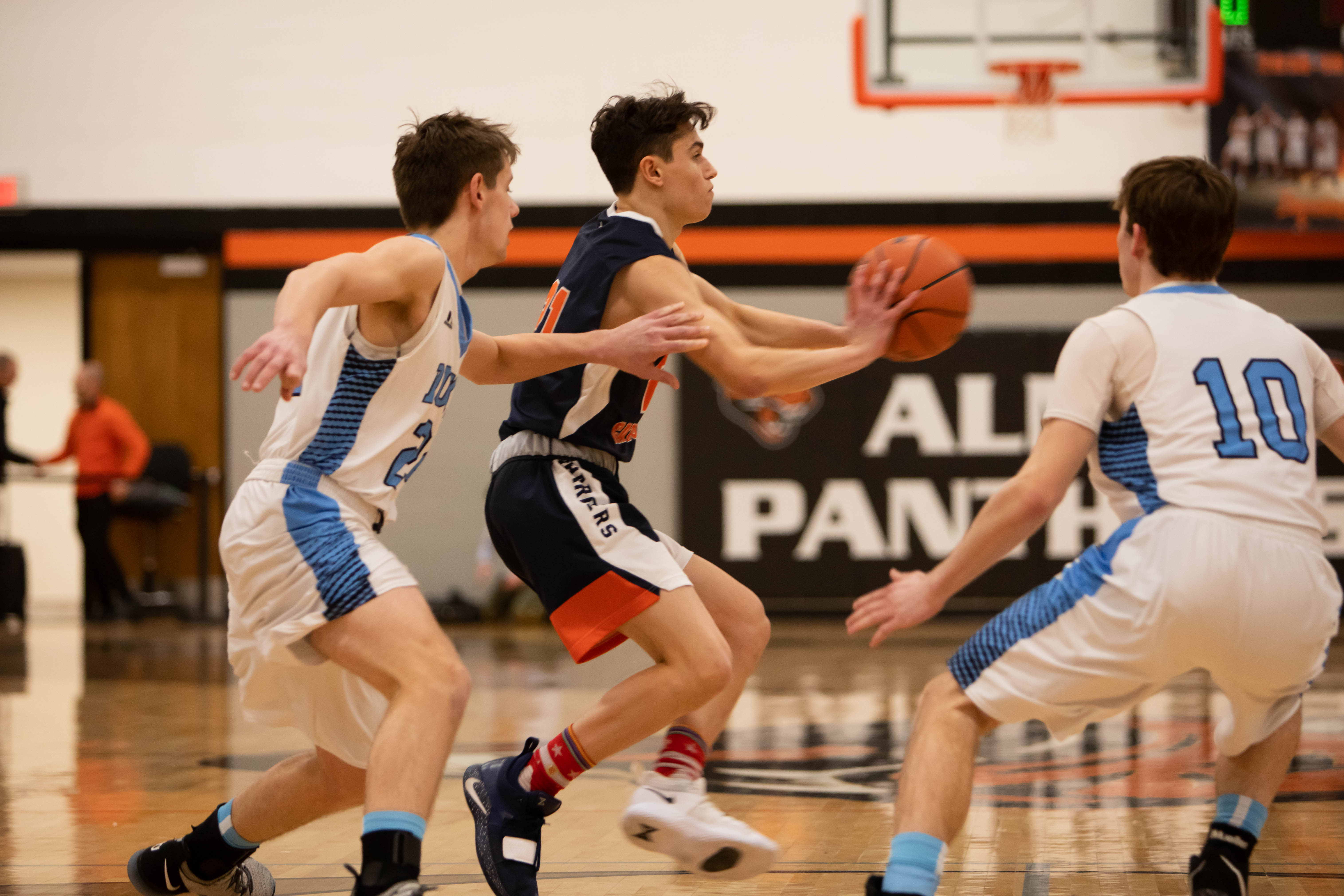 Flint Powers Catholic beats Garber to advance in Michigan high school ...