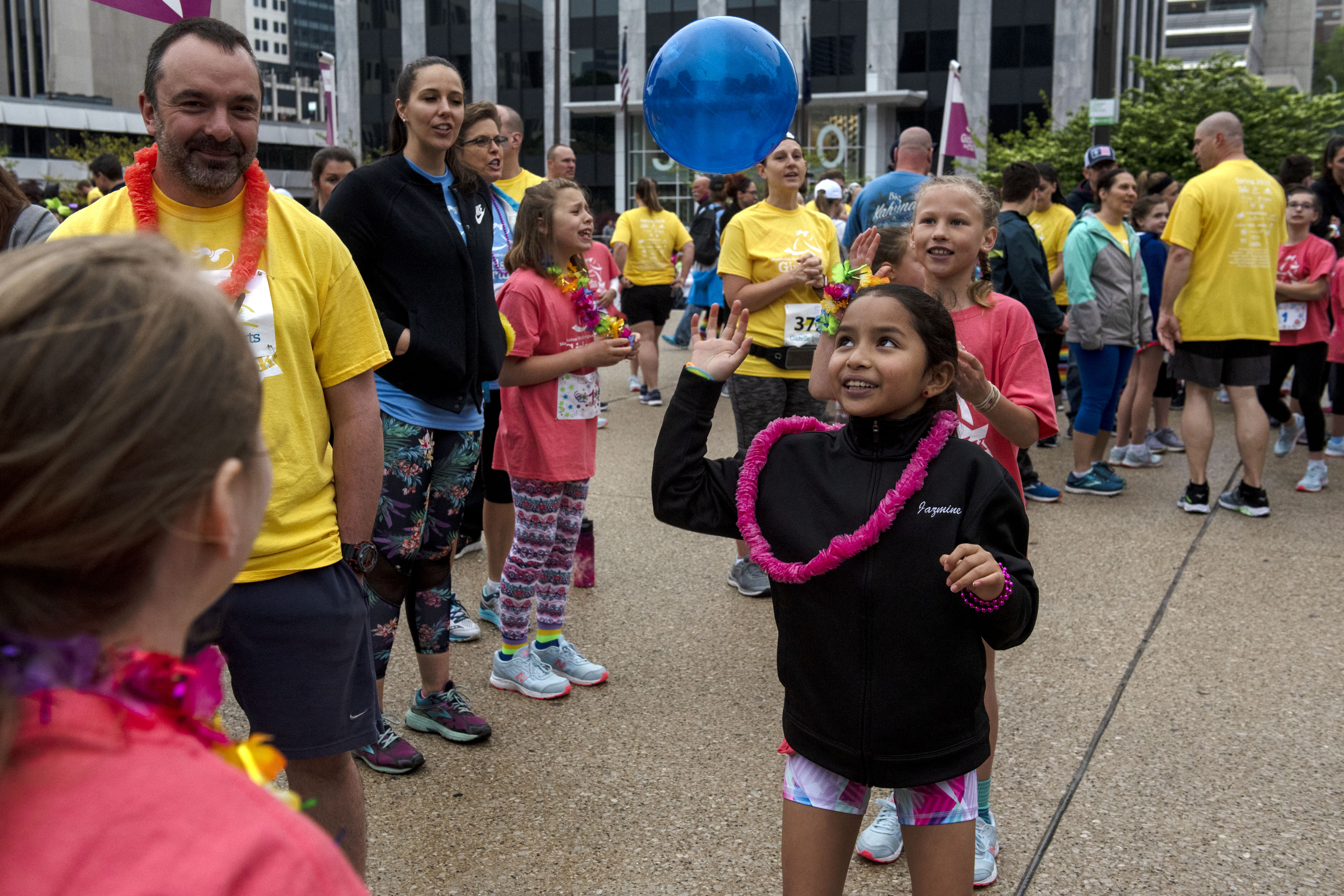 Thousands participate in Girls on the Run 5K - mlive.com
