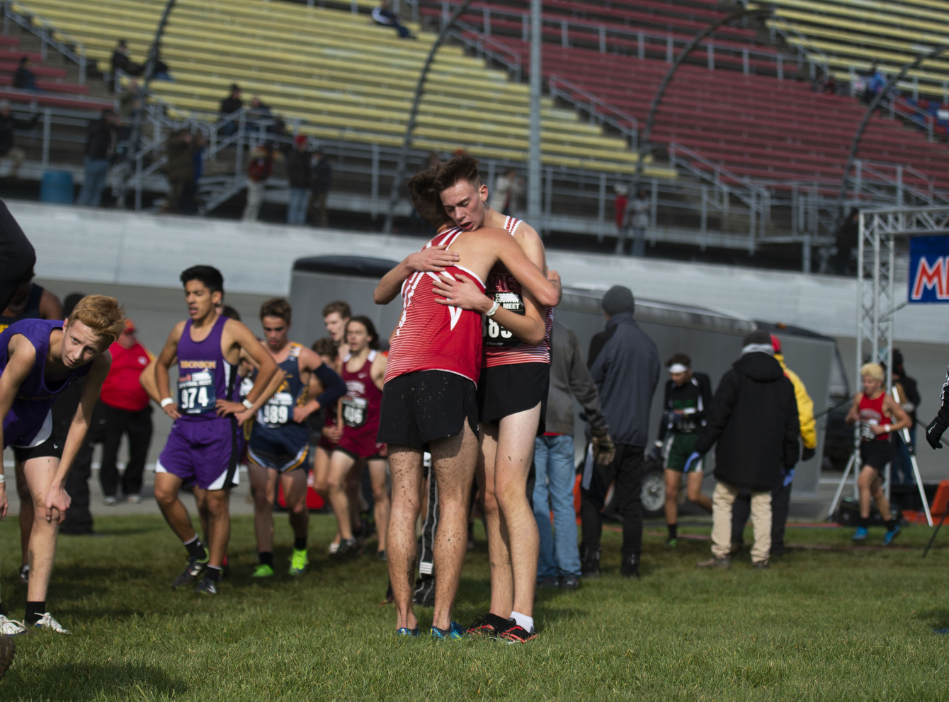 Our favorite 40 photos from the 2019 Michigan high school cross country ...