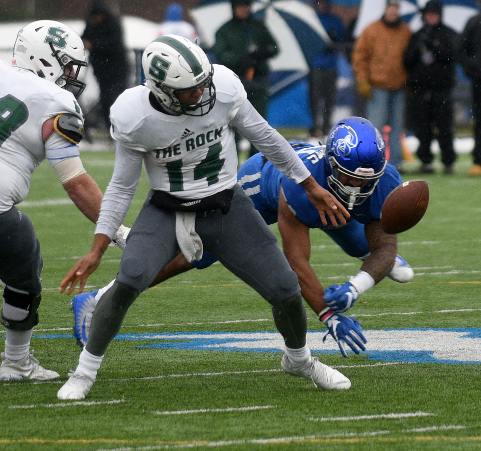 Notre Dame College 21, Slippery Rock 17, NCAA Div. II quarterfinal ...