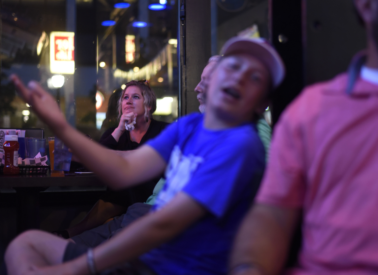 Friends and family of Amazing Race team hold watch party for finale ...