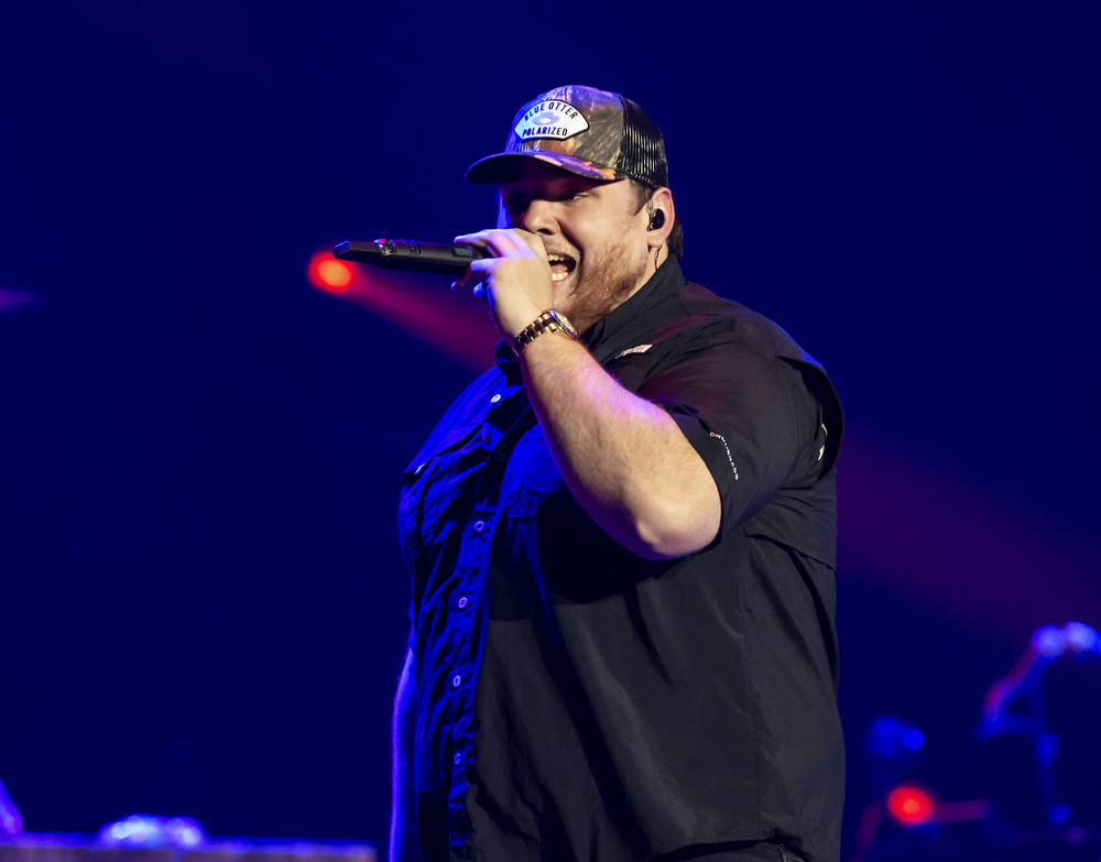 Luke Combs performs at the Giant Center - pennlive.com