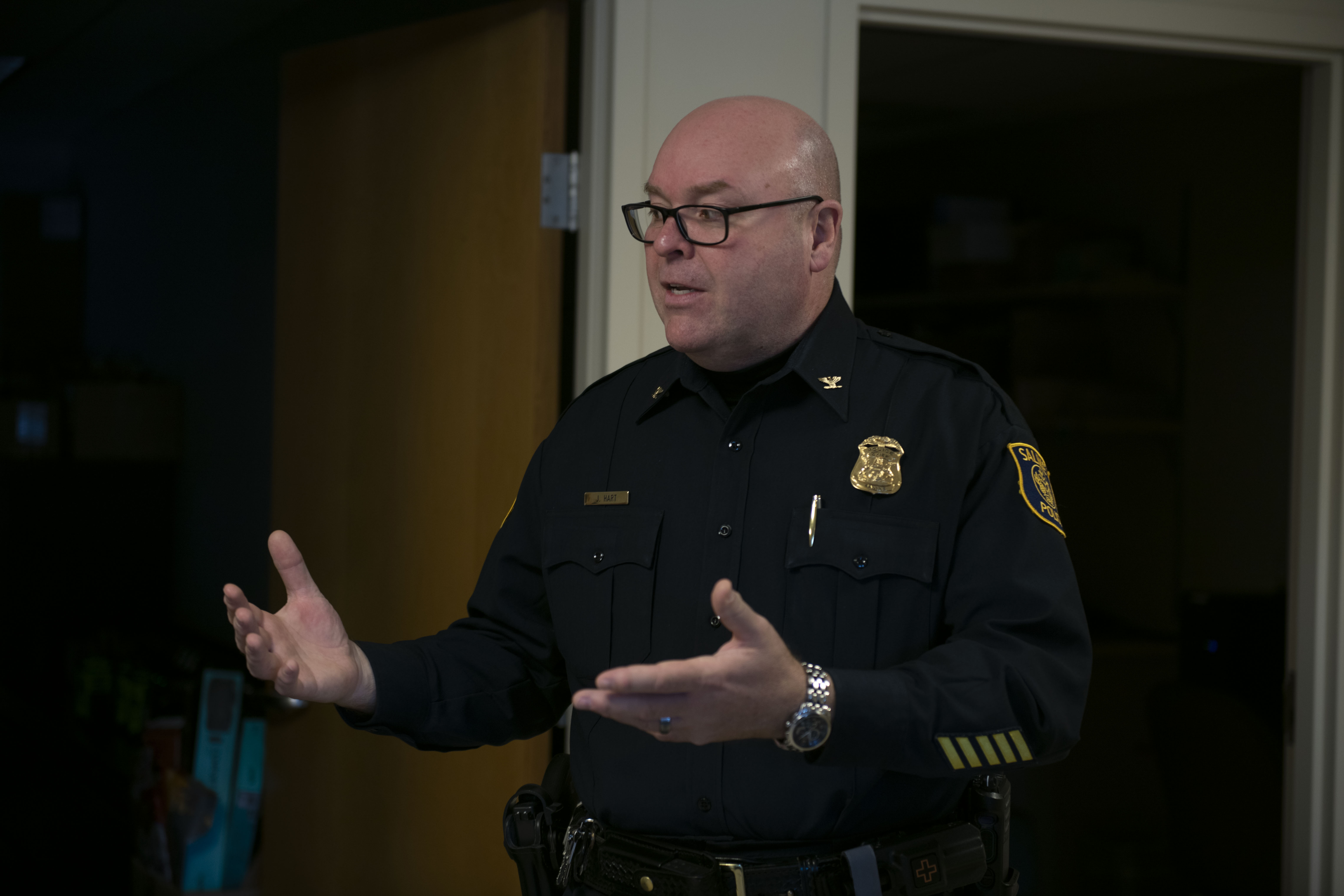 Police hand out gift cards instead of tickets to motorists in Saline ...