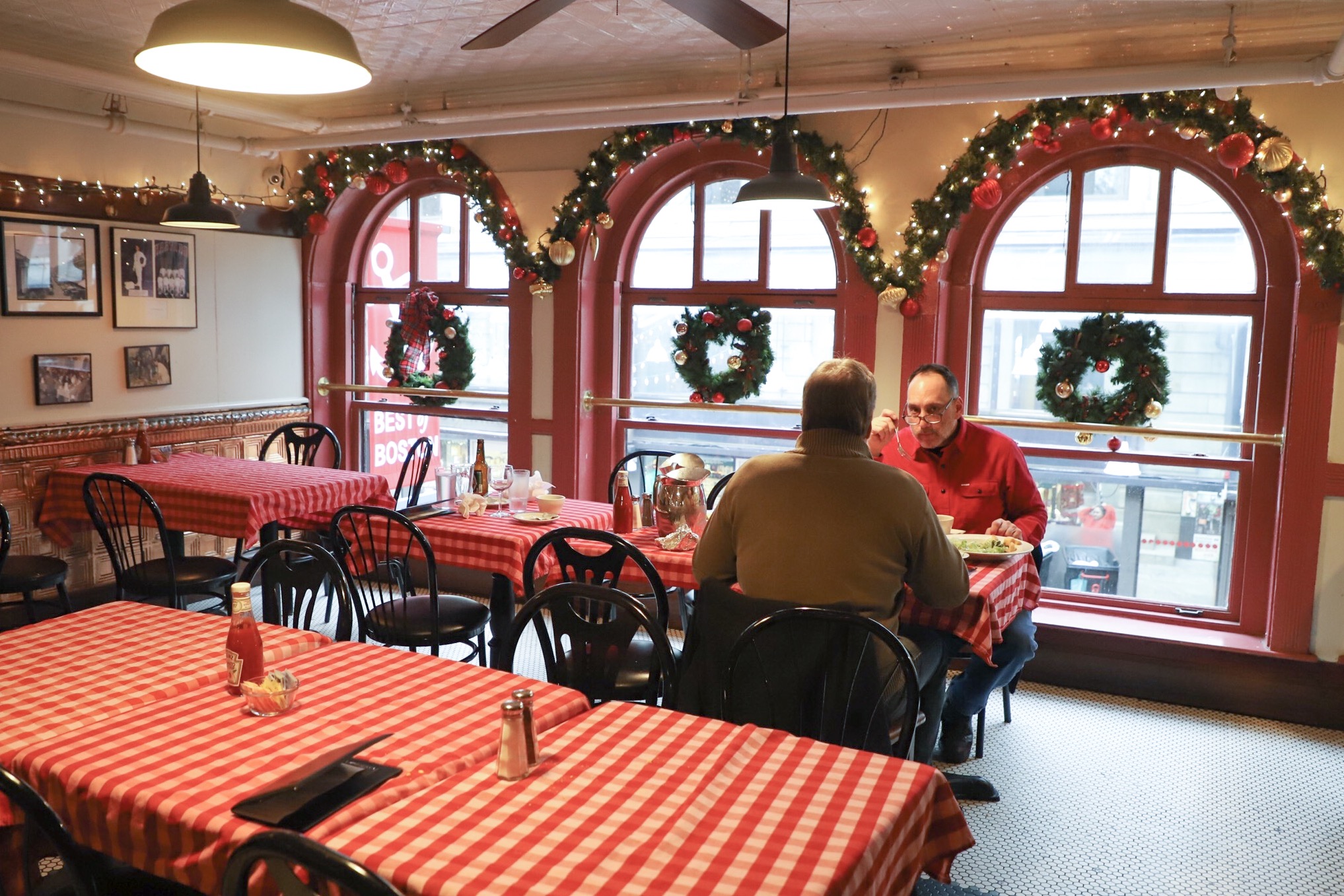 Last look inside Durgin Park, one of Boston’s oldest restaurants, as it ...