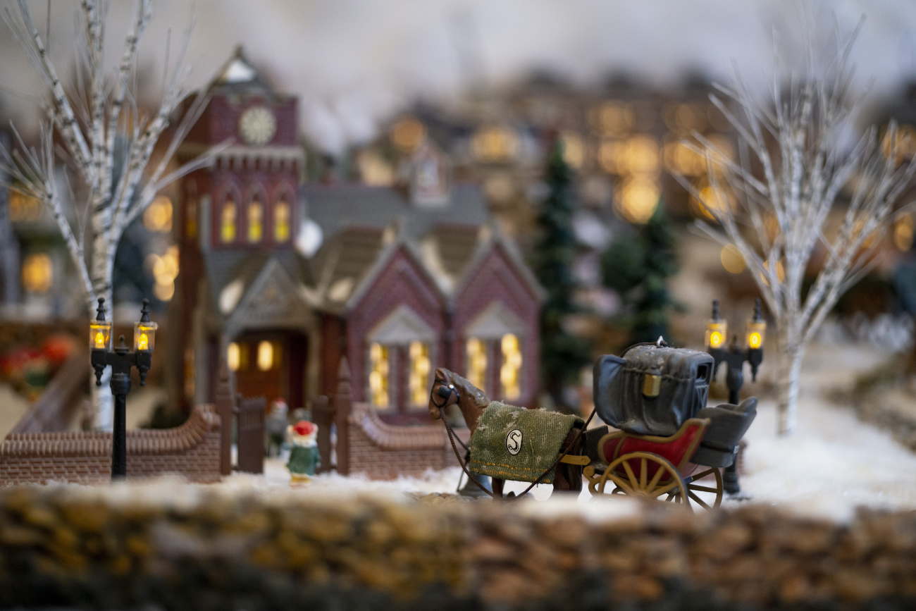 Plymouth woman builds enormous Dickensian model village display over ...