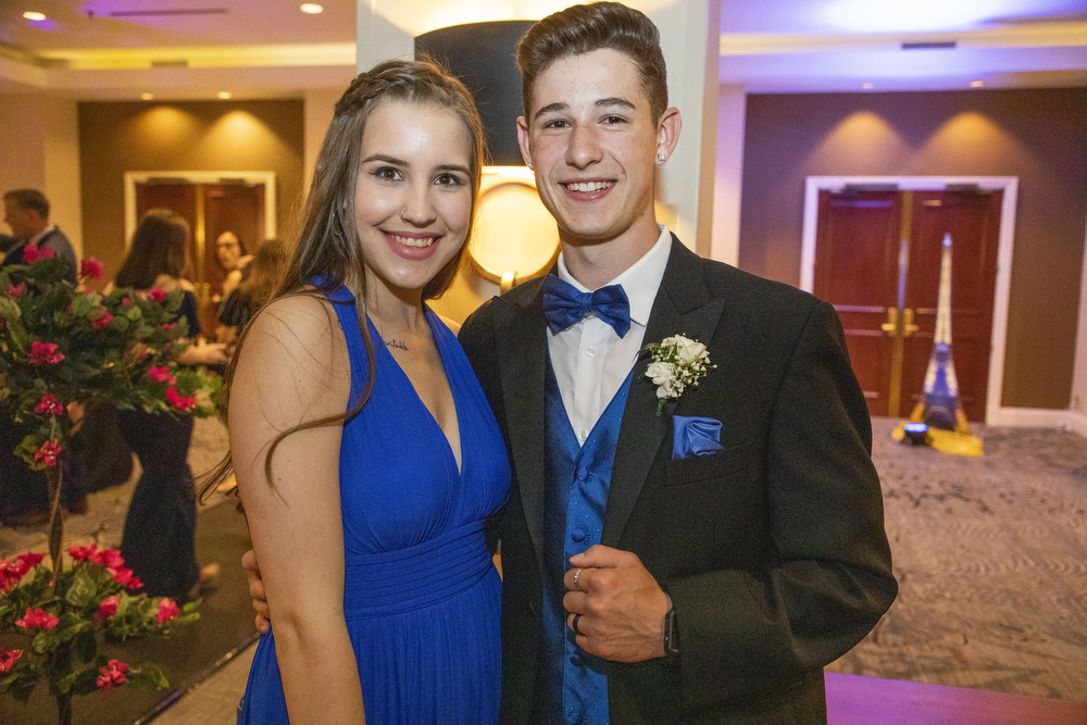 Cumberland Valley High School's 2019 Prom - pennlive.com